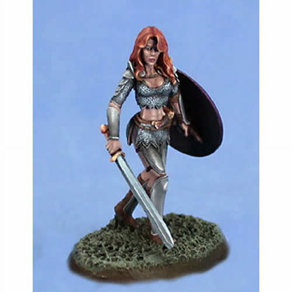 Chick In Chainmail 1 Miniature Elmore Masterworks Dark Sword Miniatures ...