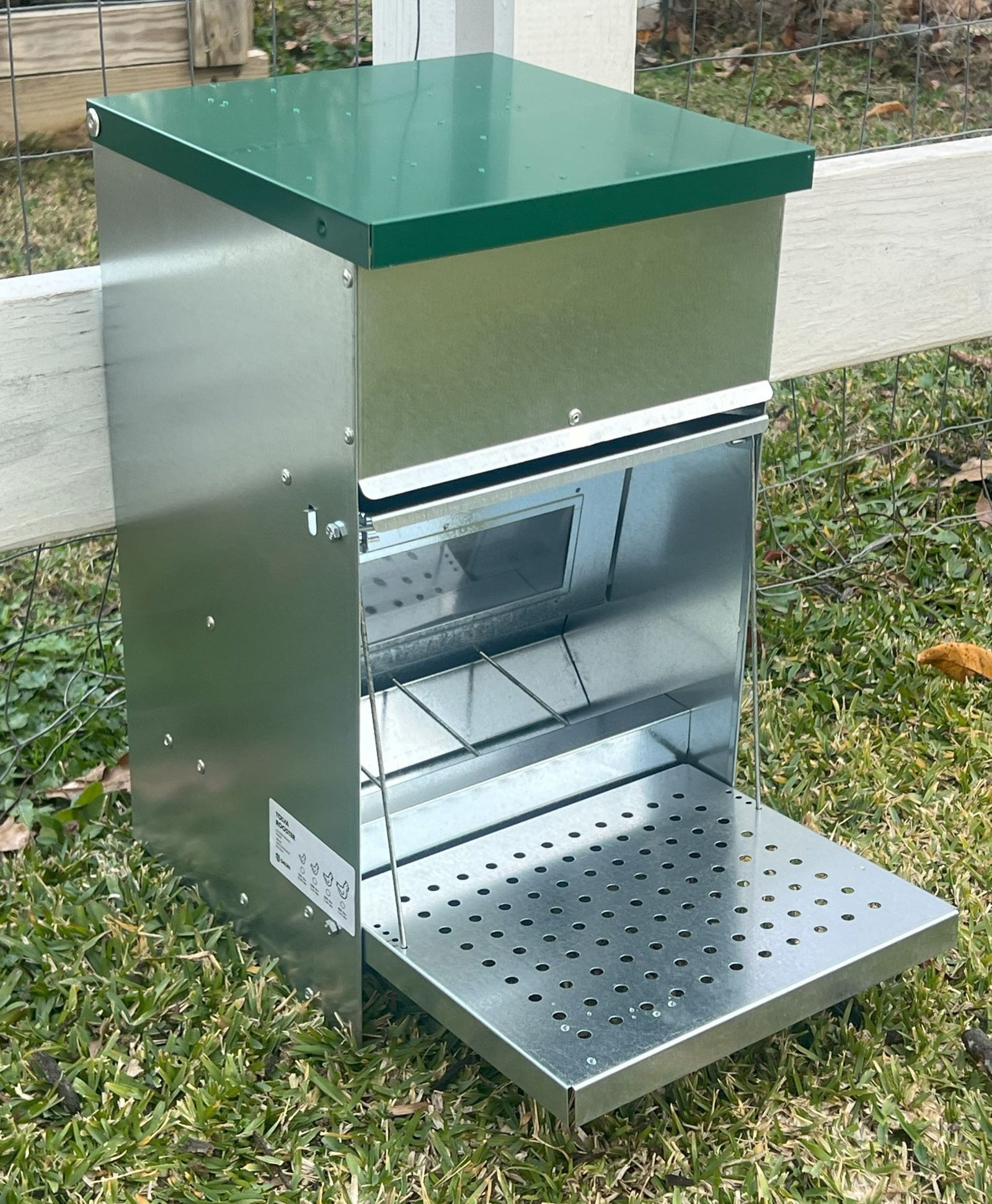 Chicken Treadle Feeder 22 lbs - Walmart.com