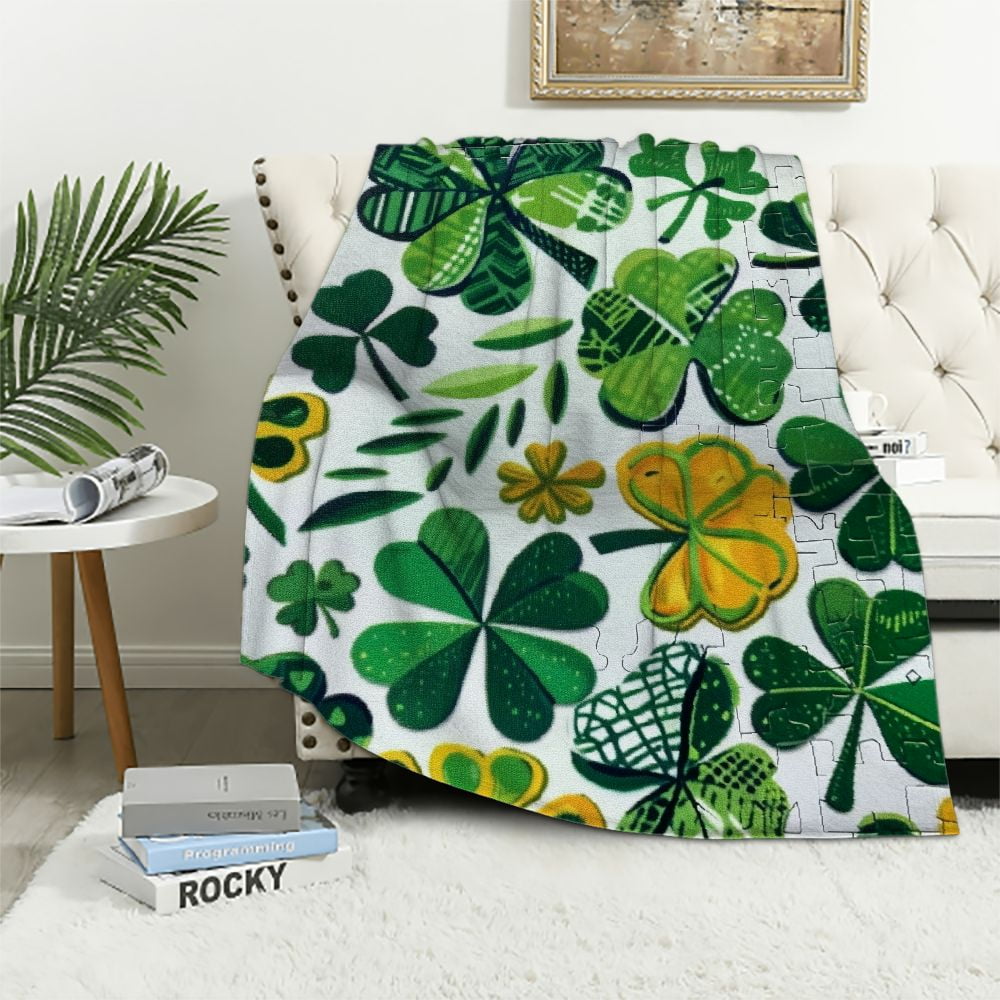Chilfamy St Patrick's Day Blanket Shamrock Flannel Throw Blanket Clover ...