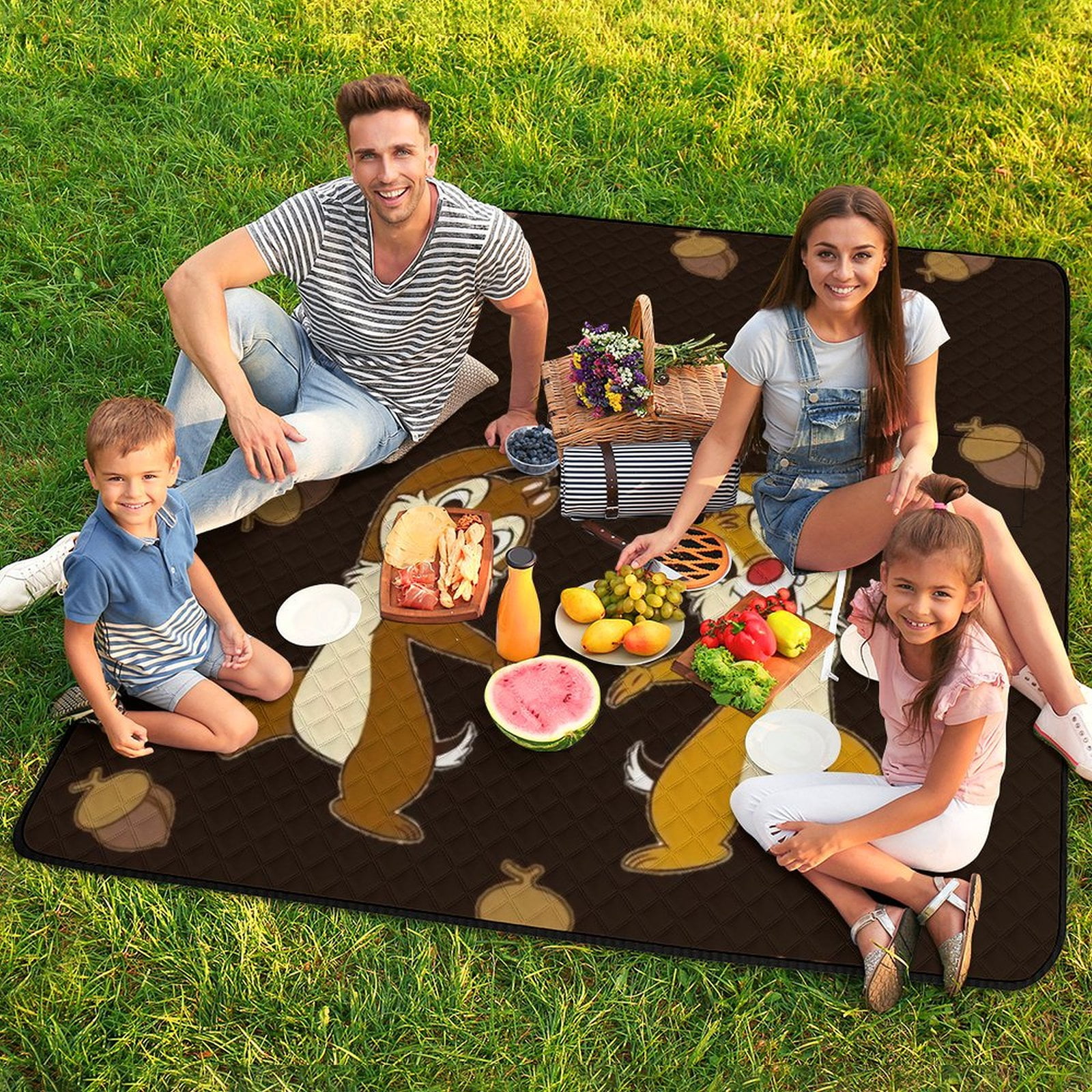 Chip 'N Dale Acorn Chase Picnic Blankets Outdoor Blanket,78'x78' Extra ...