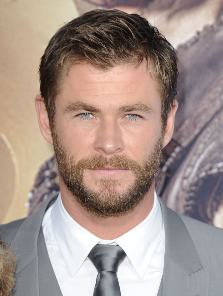 Chris Hemsworth At Arrivals For The Huntsman Winter'S War Premiere ...