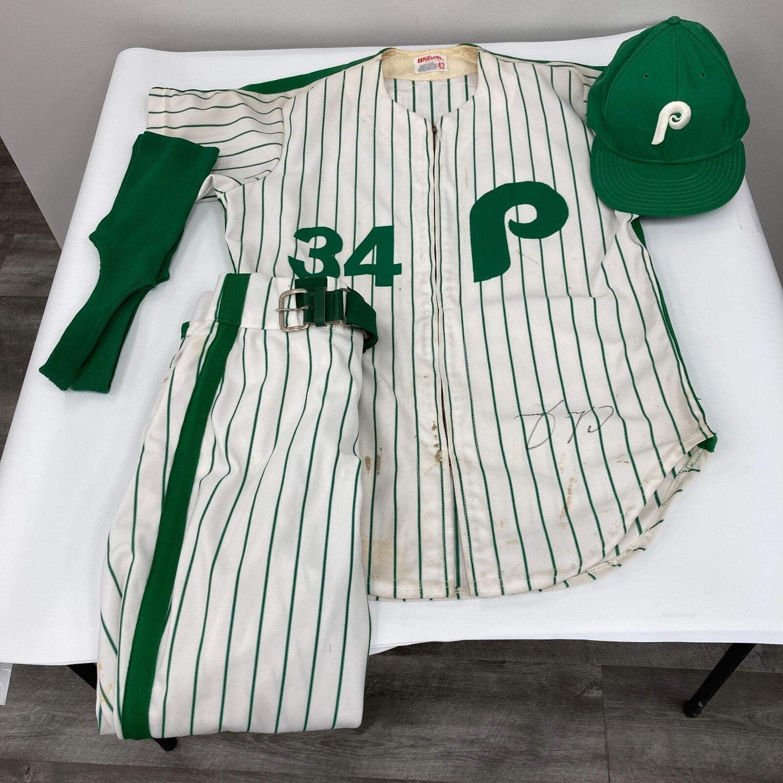 Chris James 1986 Game Used Philadelphia Phillies Jersey Uniform MEARS ...