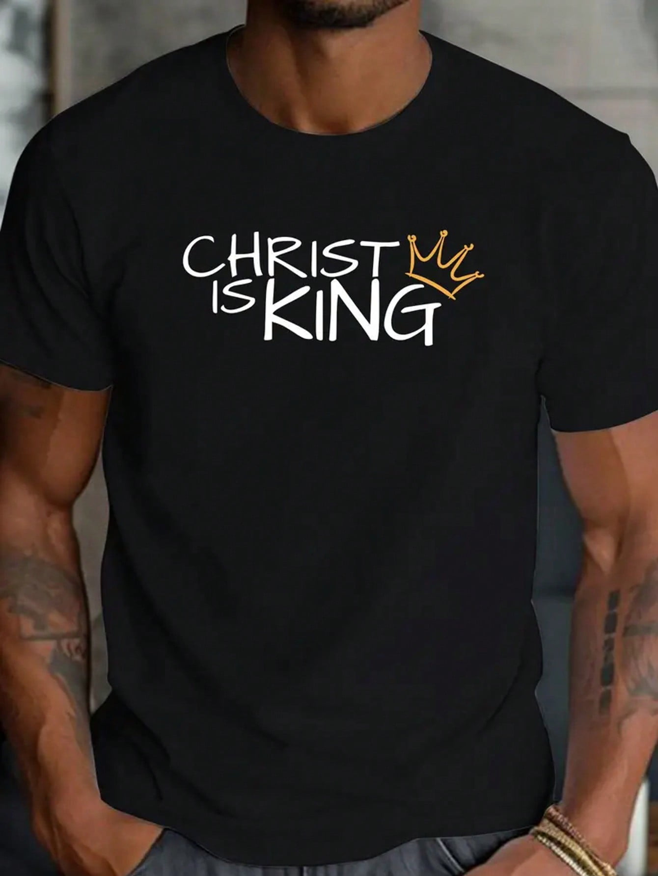 'Christ Is King' Printed Men's T-Shirt, Simple Style, Regular Fit Top ...