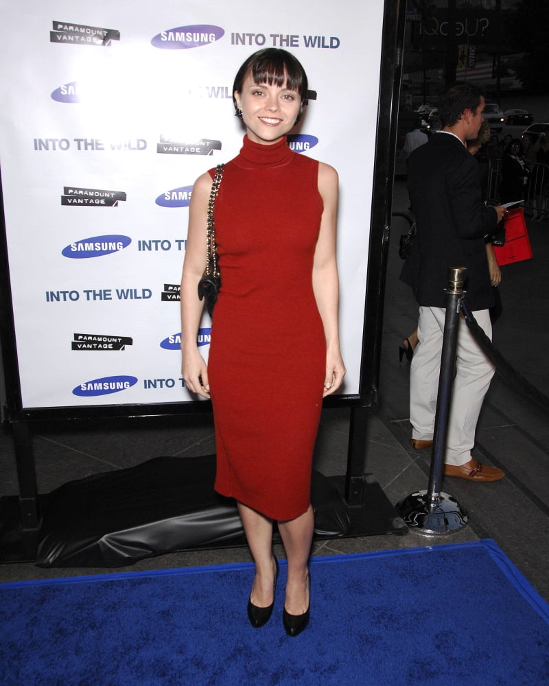 Christina Ricci At Arrivals For Premiere Of Into The Wild Dga Director ...