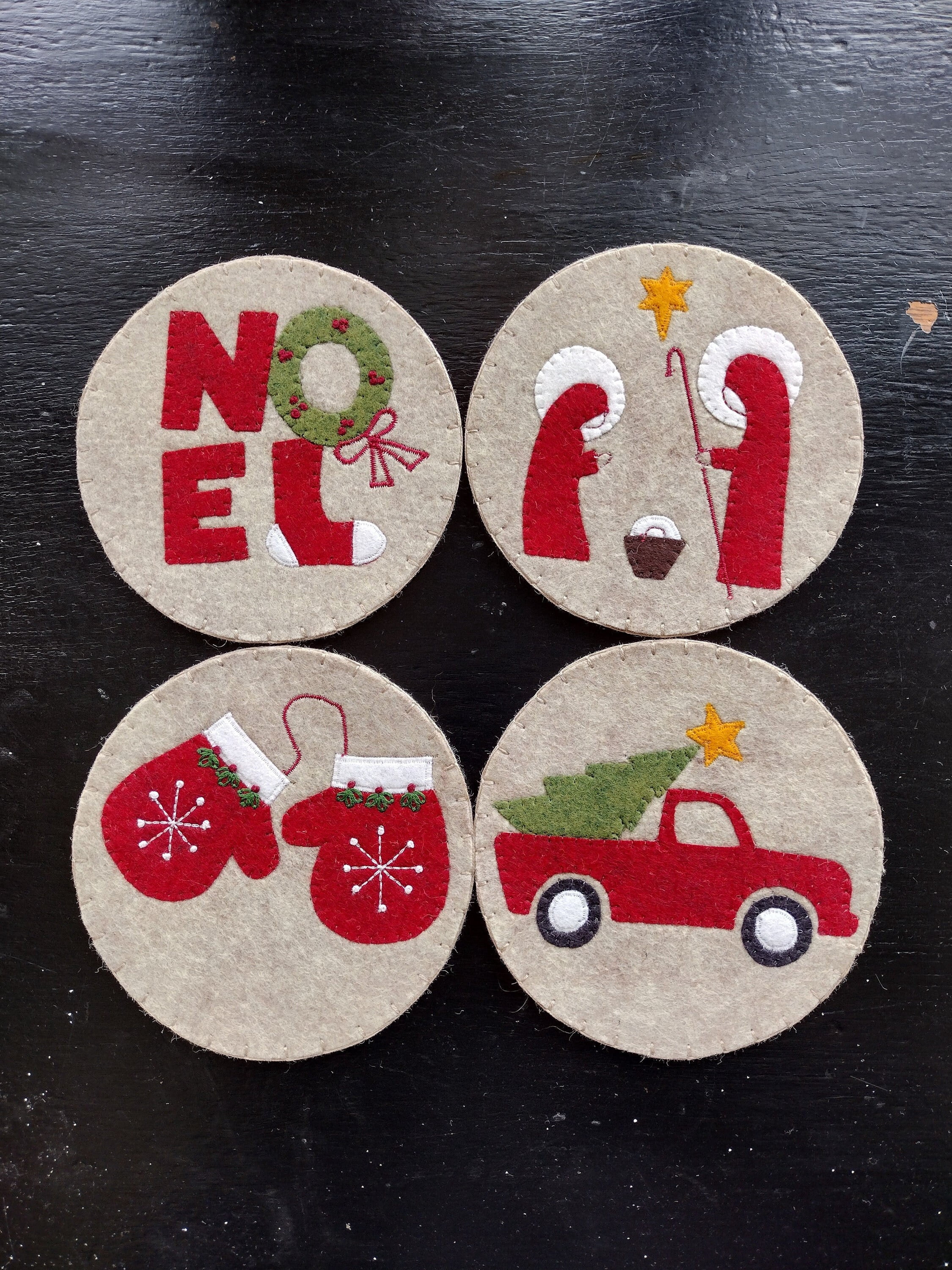 Christmas Coasters Pattern| Easy DIY Coasters | Christmas DIY Coasters ...