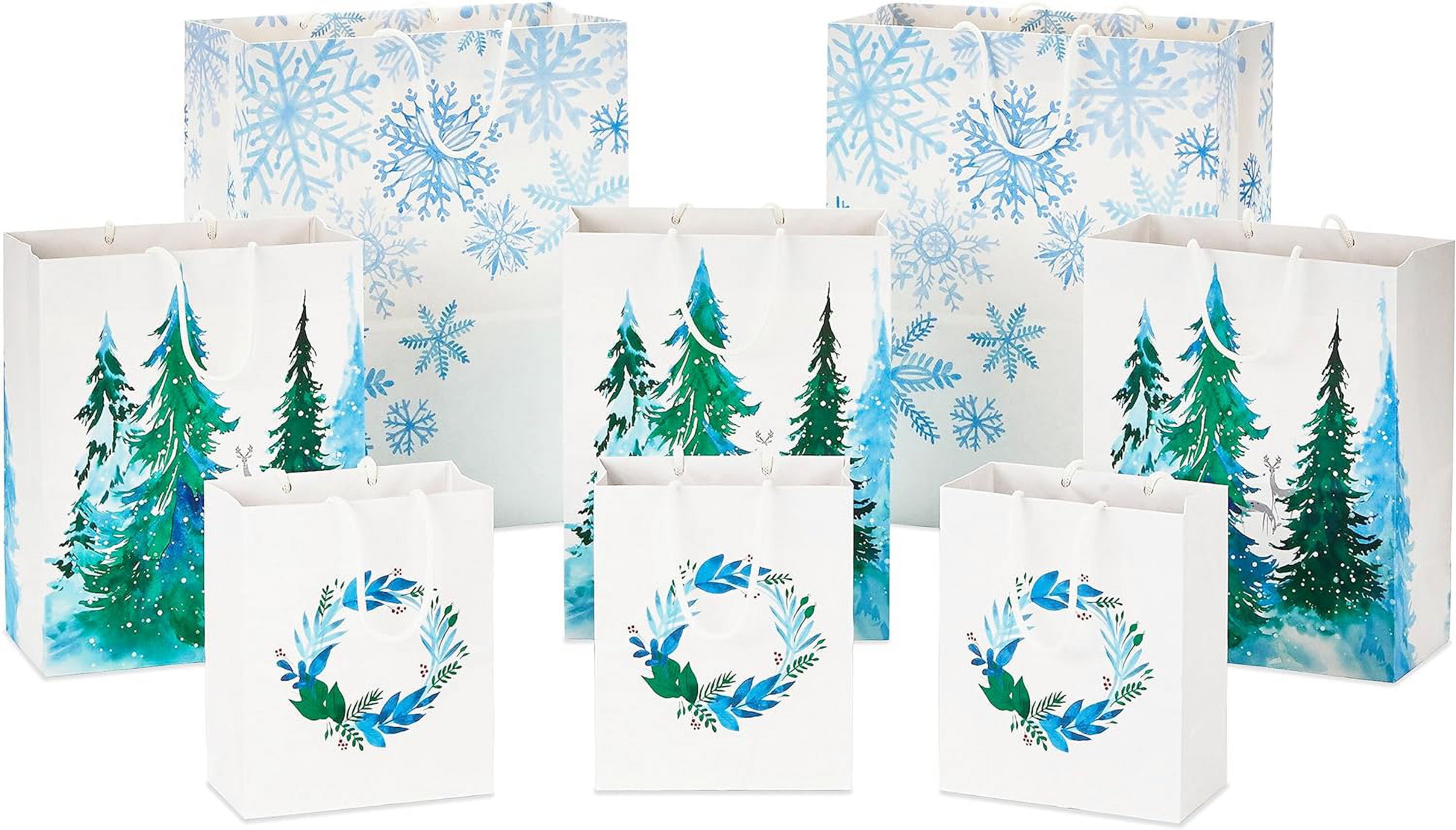 Christmas Gift Bags - White with Wreaths, Snowflakes and Trees (8 ...