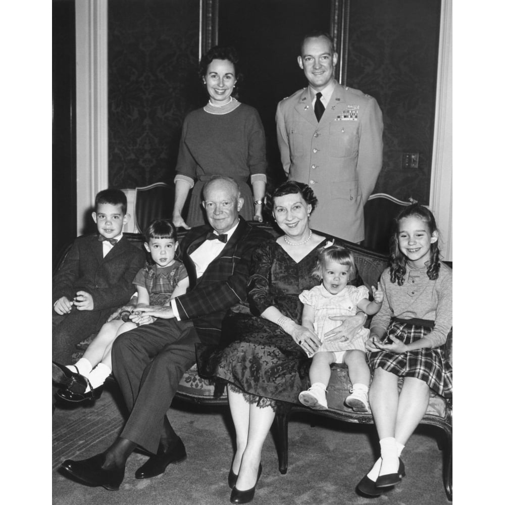 Christmas Portrait Of President Dwight And Mamie Eisenhower With Their ...