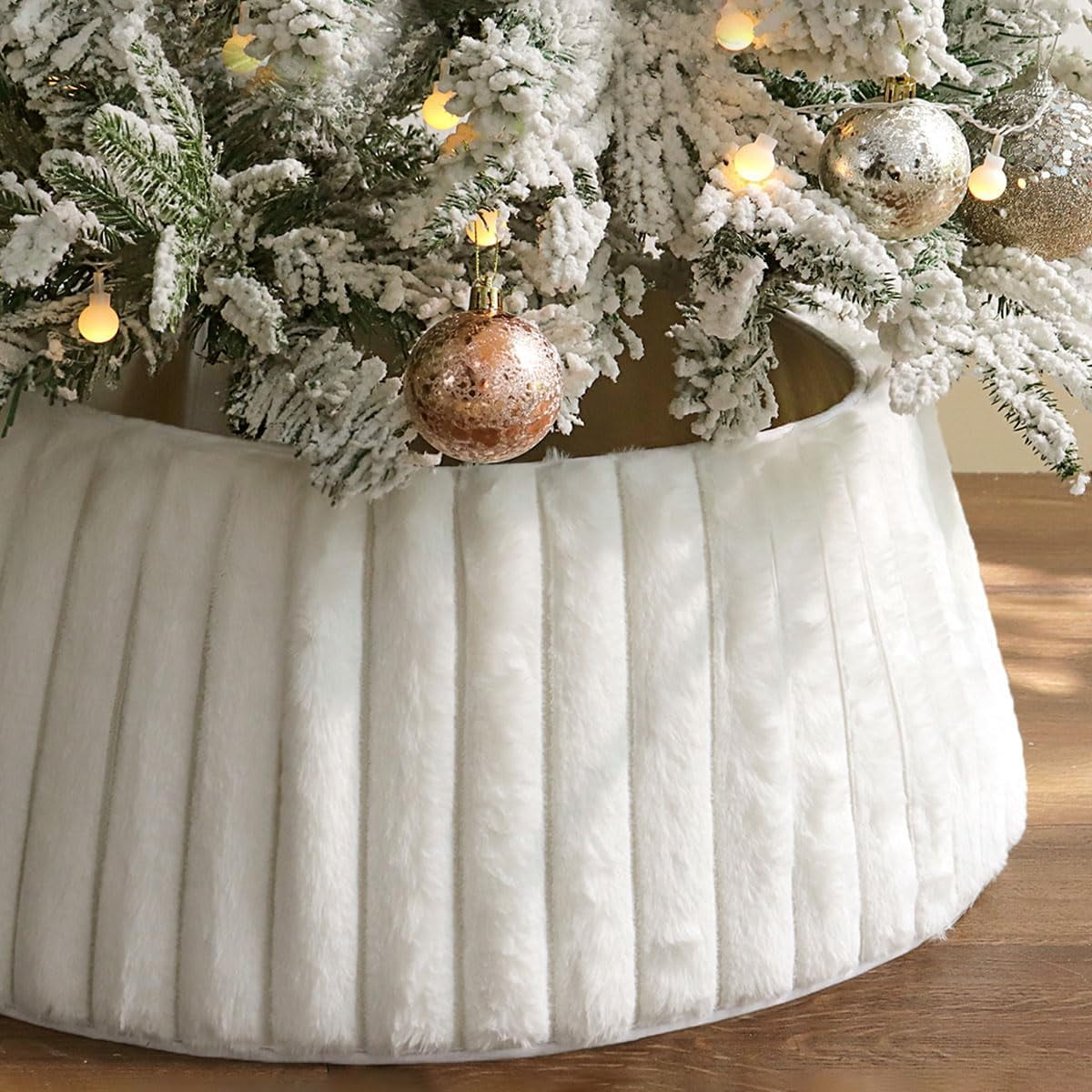 Christmas Tree Collar, Rustic White Luxury Plush Faux Fur Tree Collar ...