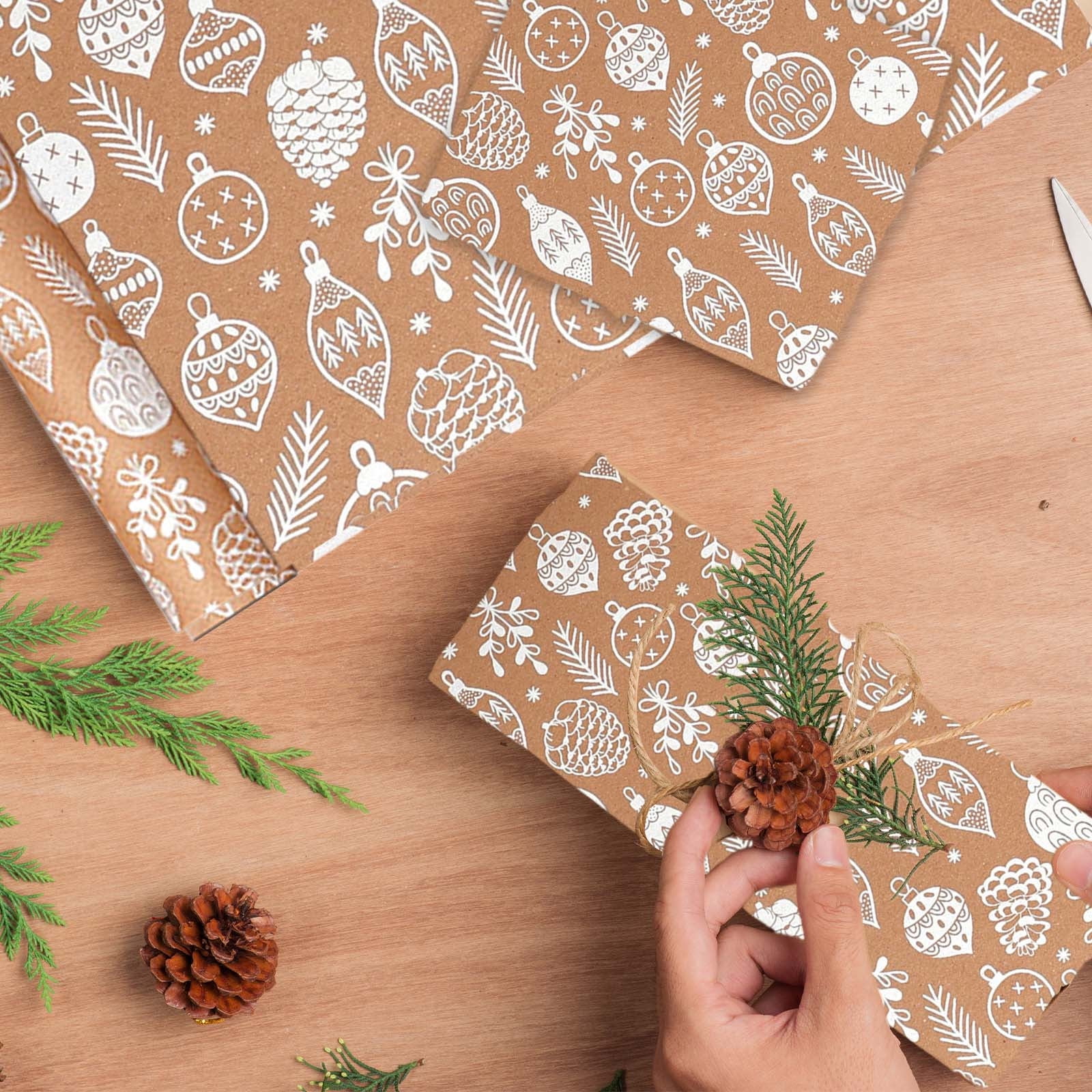 Christmas Wrapping Paper Holiday Gift Wrapping Paper With Festive ...