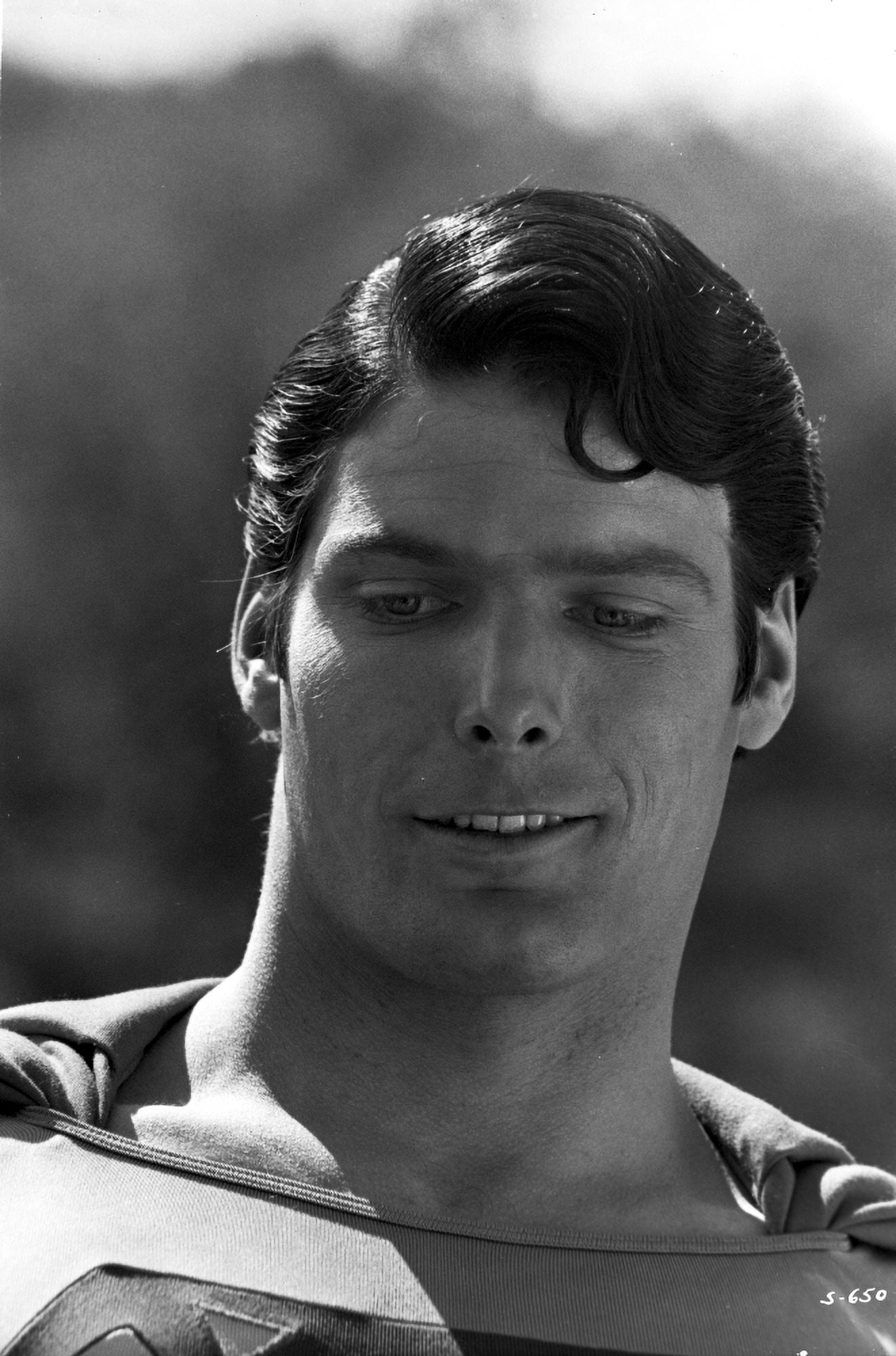 Christopher Reeve as Superman Photo Print (24 x 30) - Walmart.com