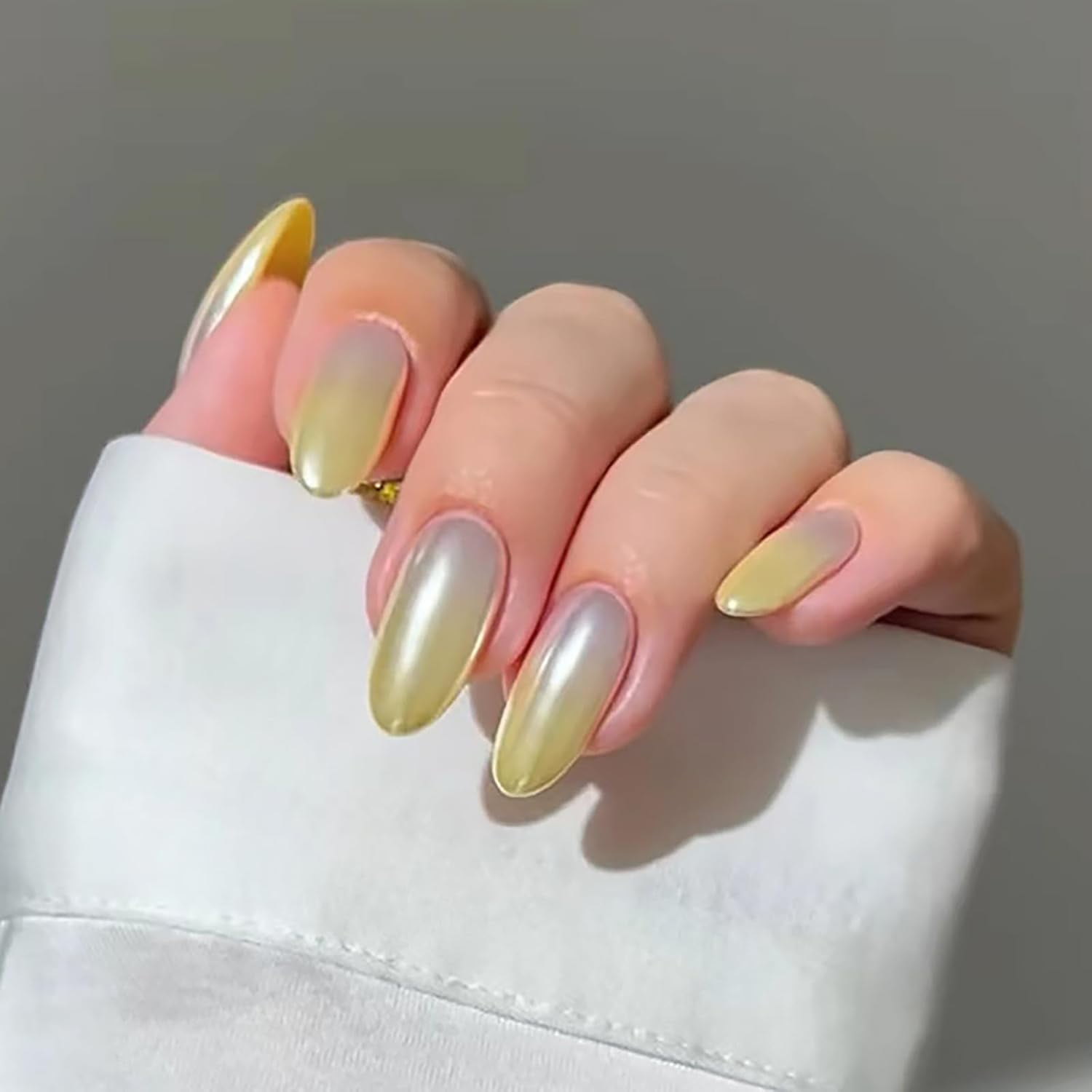 Chrome Press on Nails Short Almond Fake Nails Full Cover Lemon Yellow ...
