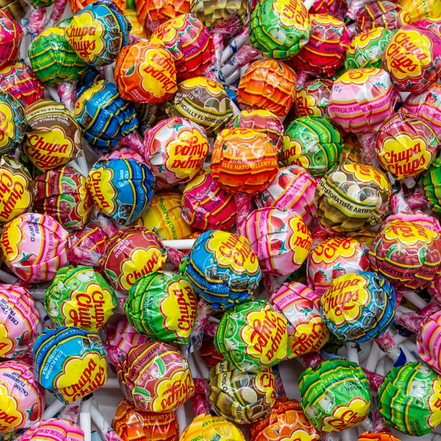 Chupa Chups Lollipop Assorted 4 lb – 8 Flavors, Individually Wrapped ...