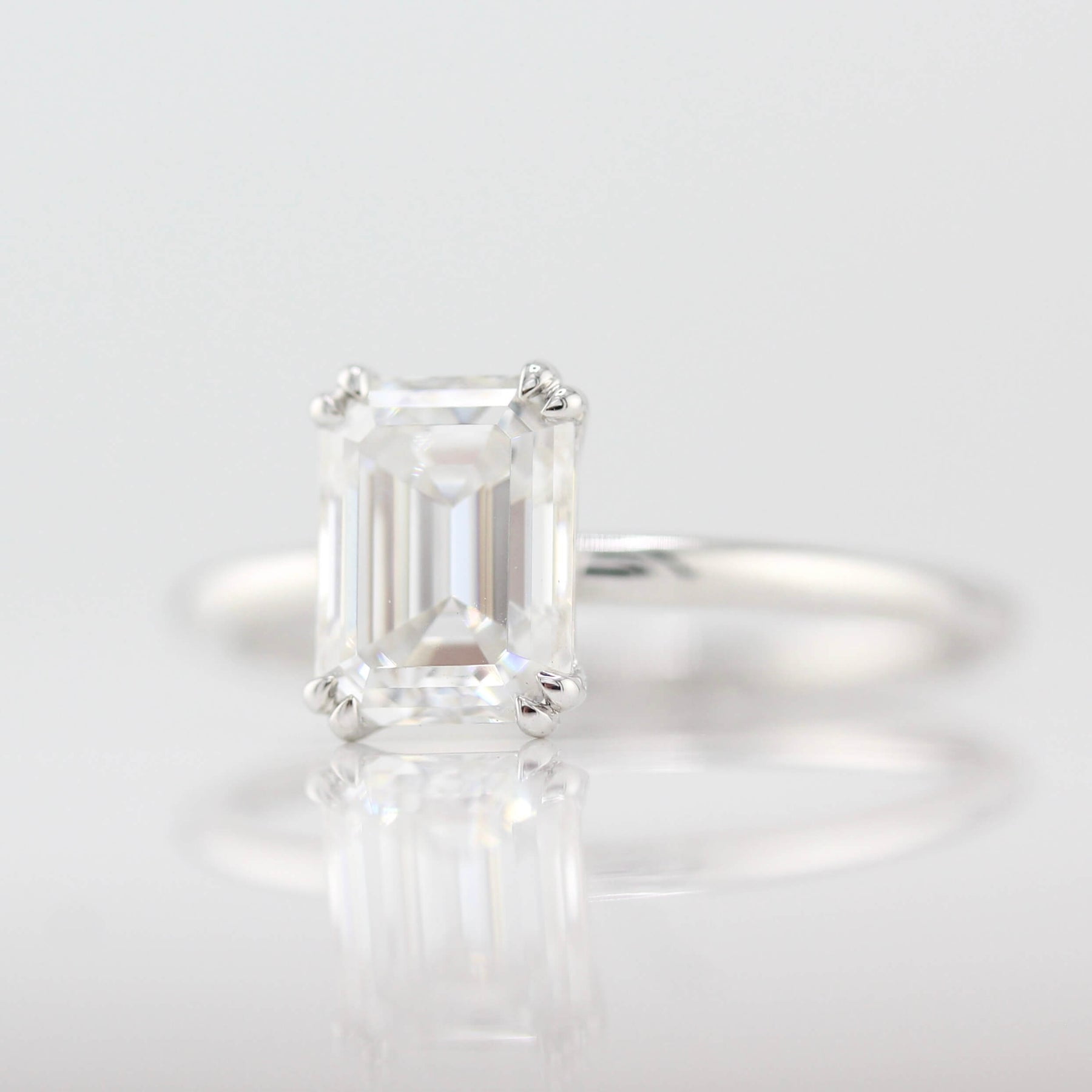Circle Jewel 1.5 Ct Emerald Cut Diamond Engagement Ring - Polished 14K ...