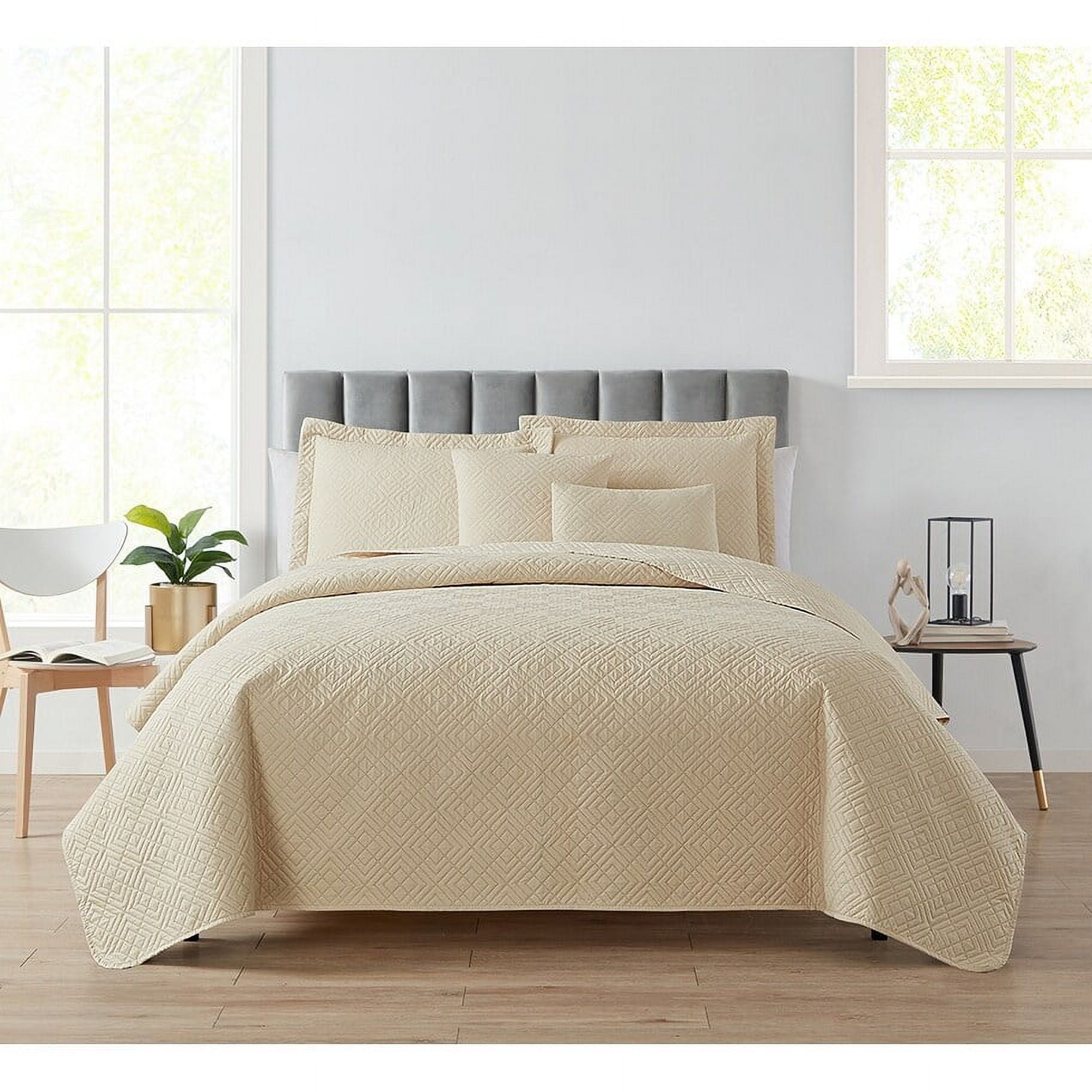 Clara Clark Bedspread Quilt Set - Embossed Pinsonic Lightweight ...