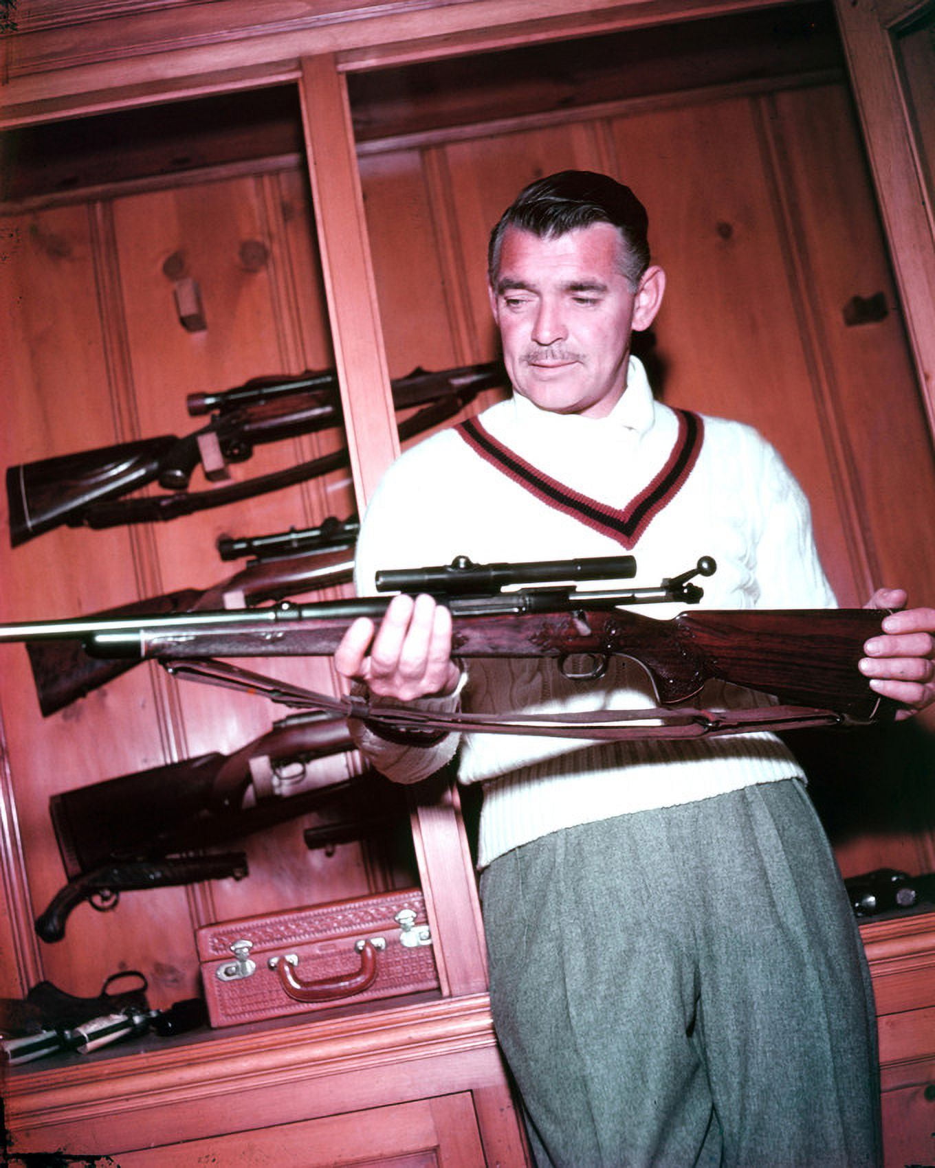 Clark Gable posing with rifle gun collection rare 24x36 Movie Poster HD ...