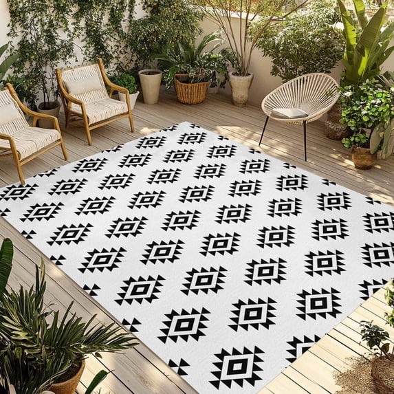 Classic Black Pattern Outdoor Rug, Abstract Tribal Aztec Western Non ...