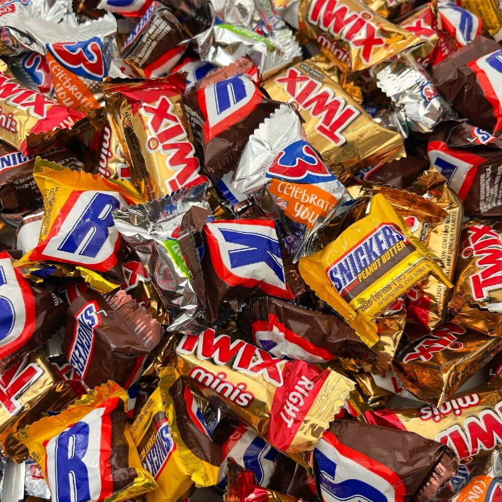Classic Chocolate Candy Bars Assortment - SNICKERS, TWIX, 3 MUSKETEERS ...