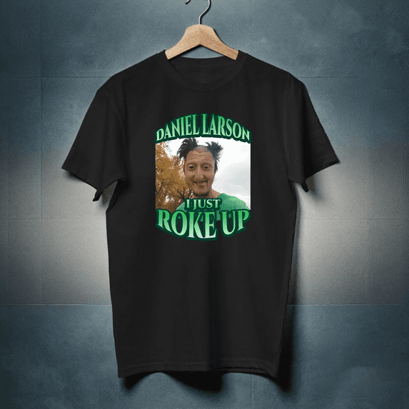 Classic Daniel Larson Selfie Tshirt Casual Cotton Menswear Top Tshirt ...