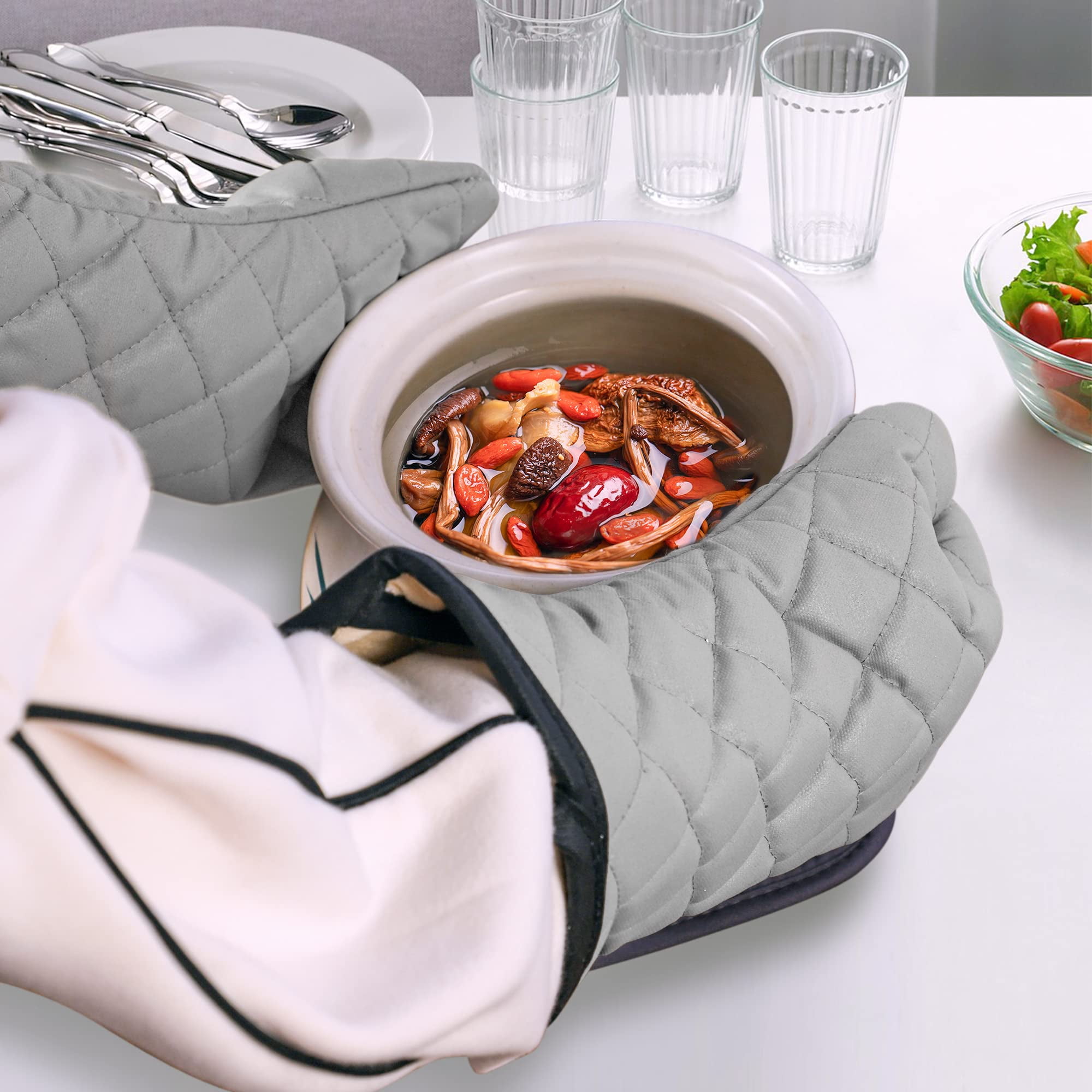 Classic Flame Oven Mitts Pair – Thick Quilted Lining Heat Resistant ...