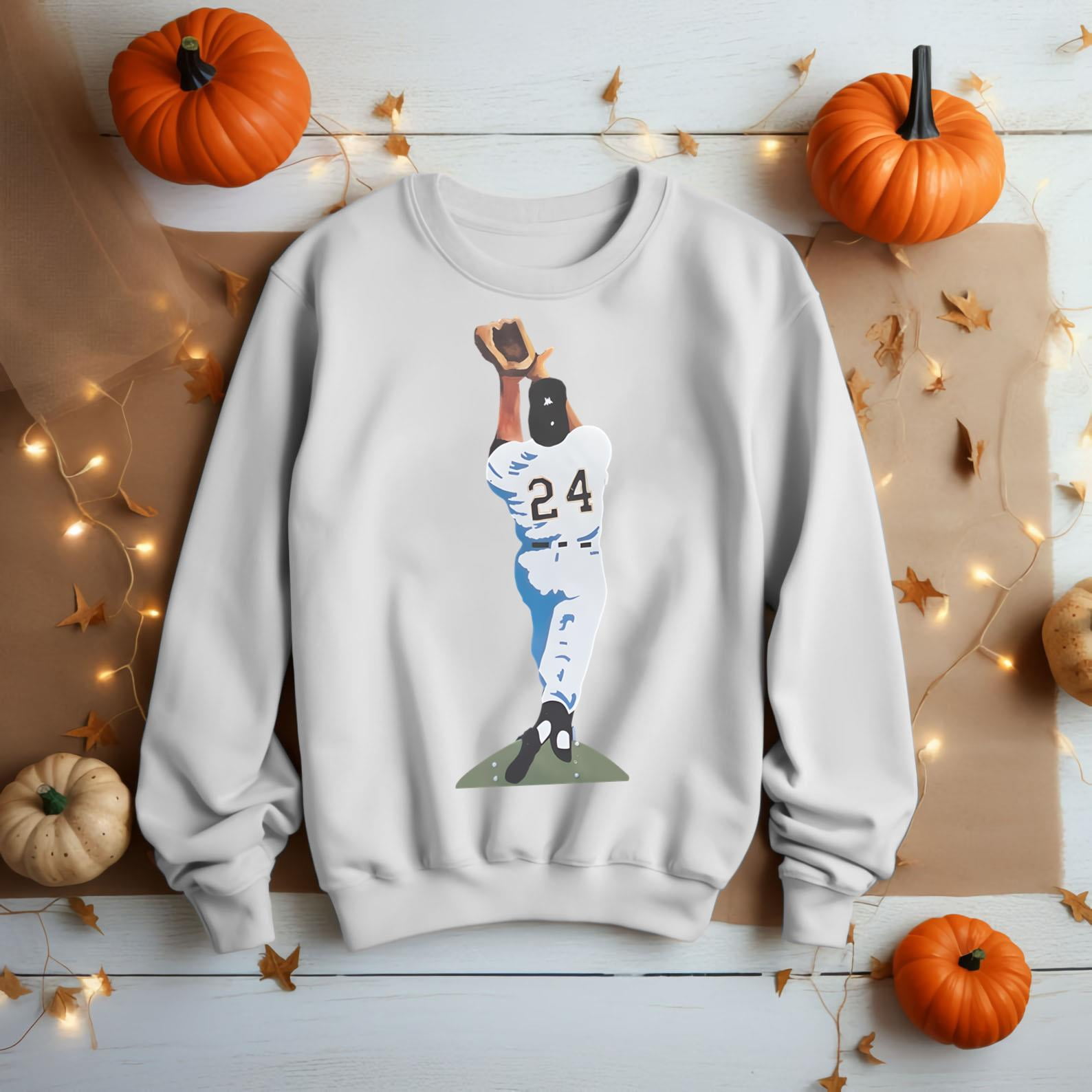 Classic Men's Tee Featuring Iconic Baseball Catch Scene-TH4103 ...