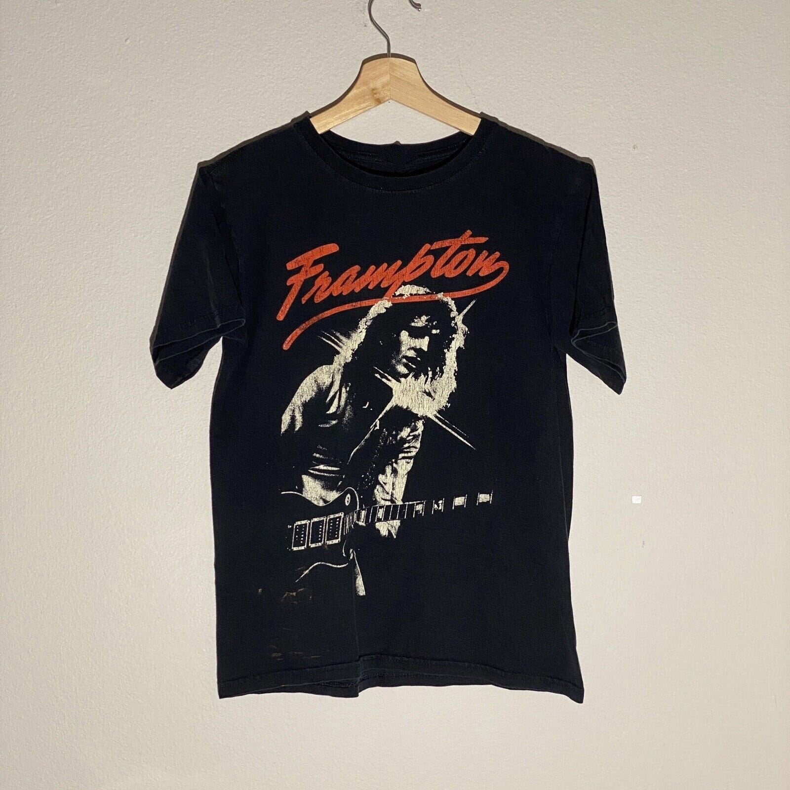 Classic Rock Guitarist Comes Alive Tour Concert Graphic T-Shirt ...