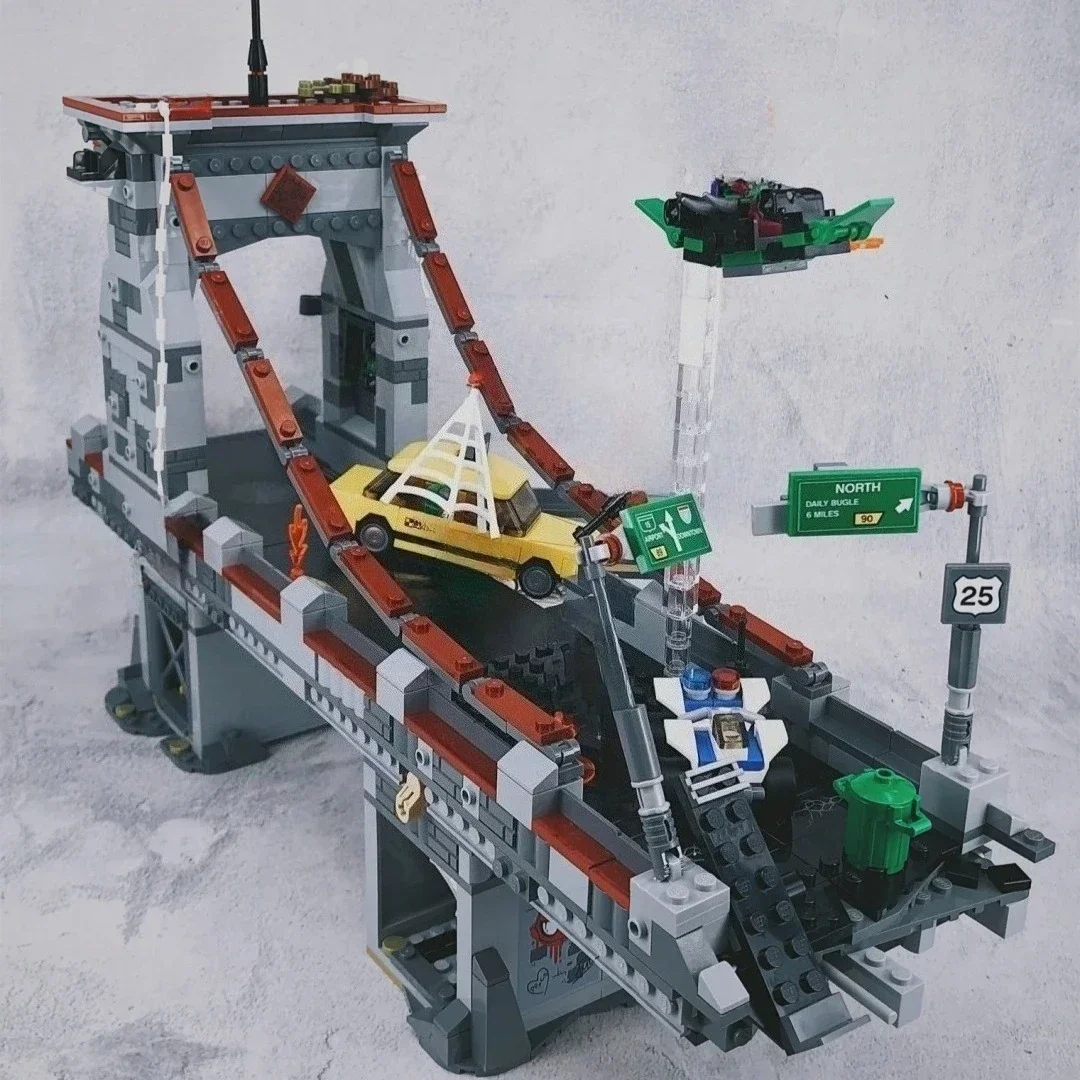 Classic Series Ultimate Bridge Battle City FIgures Toys Web Warriors ...