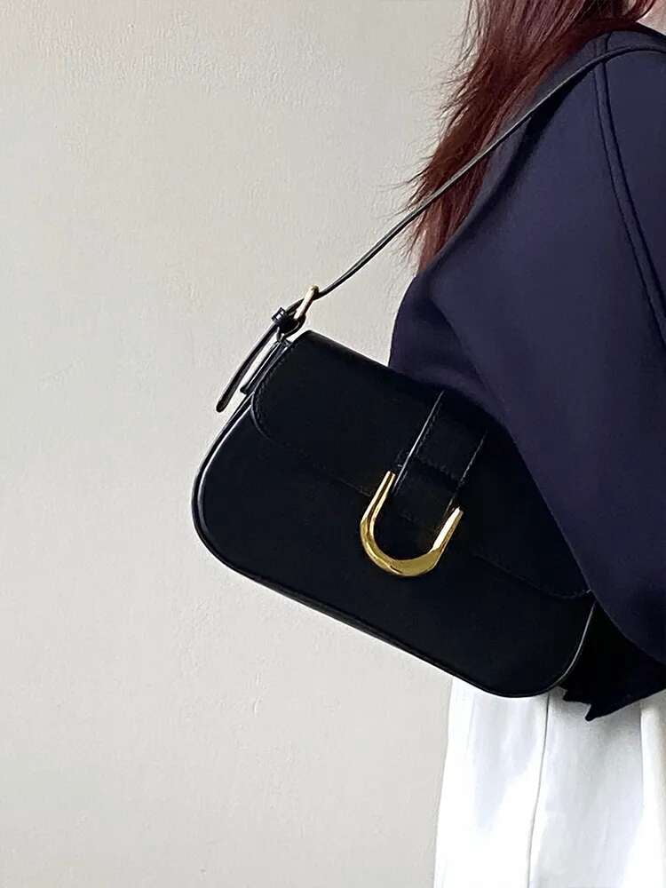 Classic Vintage Bury Handbag with T-Bar Design for Shouler & Crossbody ...