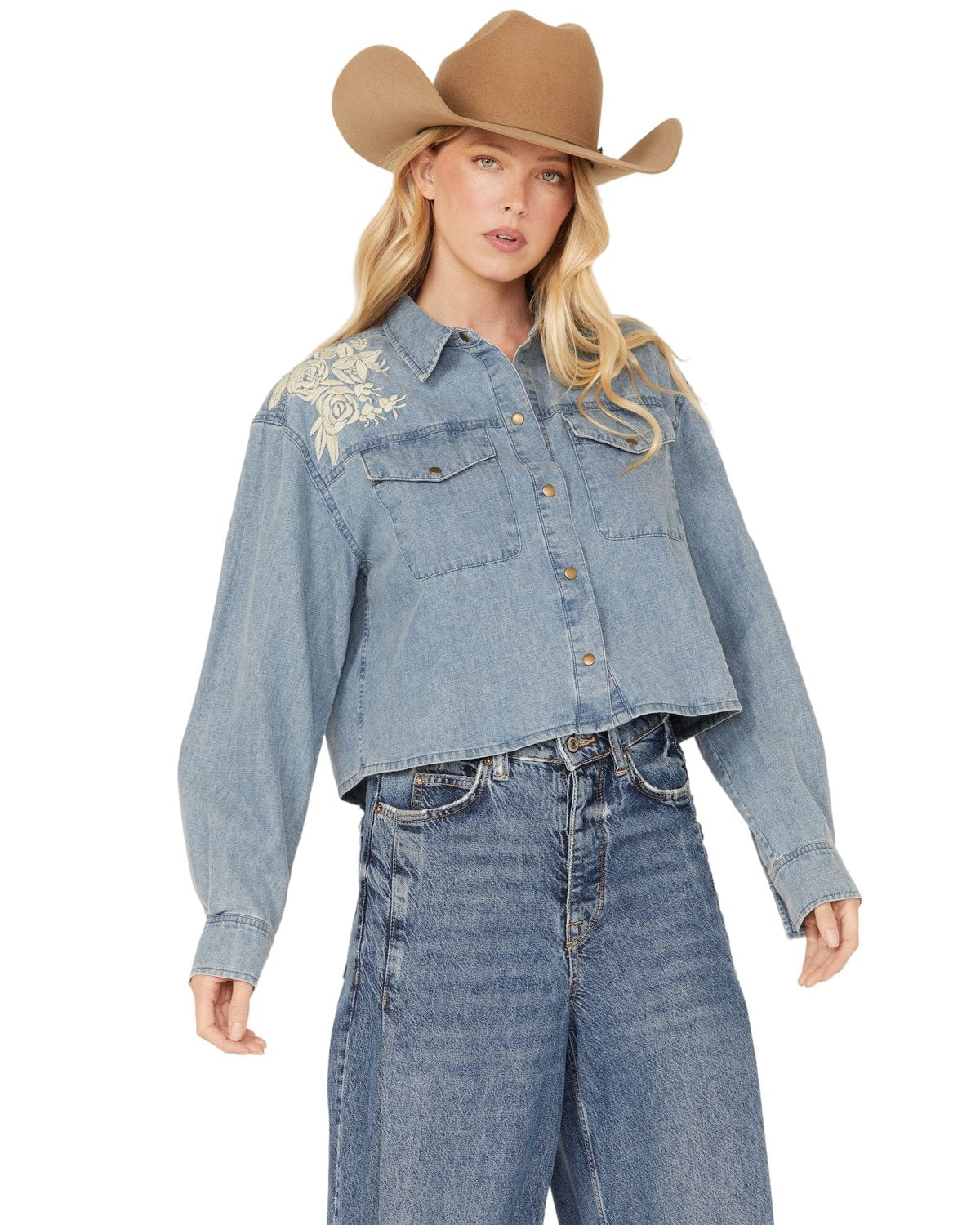 Cleo + Wolf Women's Medium Wash Cropped Denim Shirt - CLHO23W14 US - Walmart.com