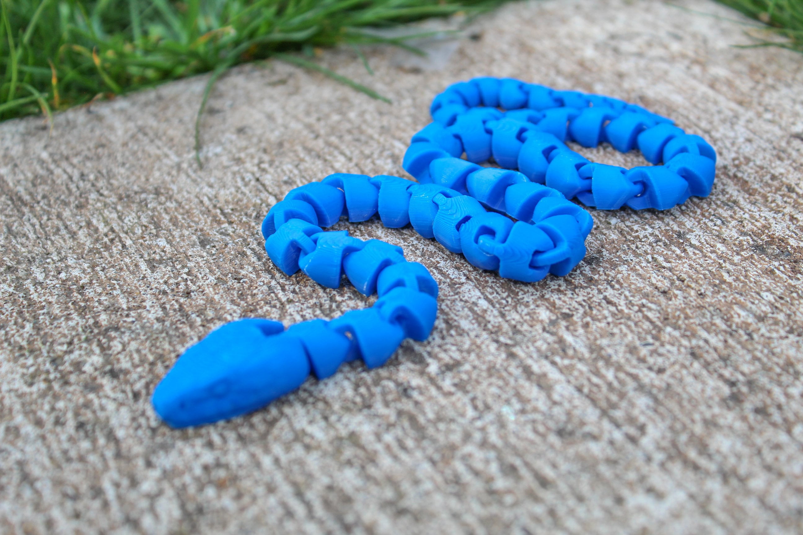 Clever Contraption Jumbo Articulating Snake Fidget Toy | Flexible ...