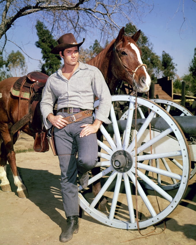 Clint Walker in Cheyenne 24x36 Movie Poster standing next to wagon ...