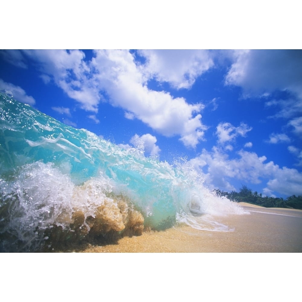Closeup Action Of Shorebreak Ocean Wave Turbulent Motion Blue Sky With ...