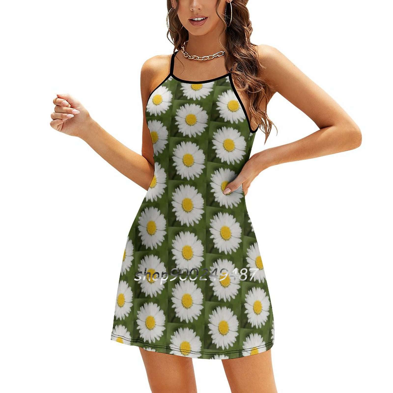 Closeup Of A Beautiful Yellow And Wild White Daisy Flower Square Neck ...