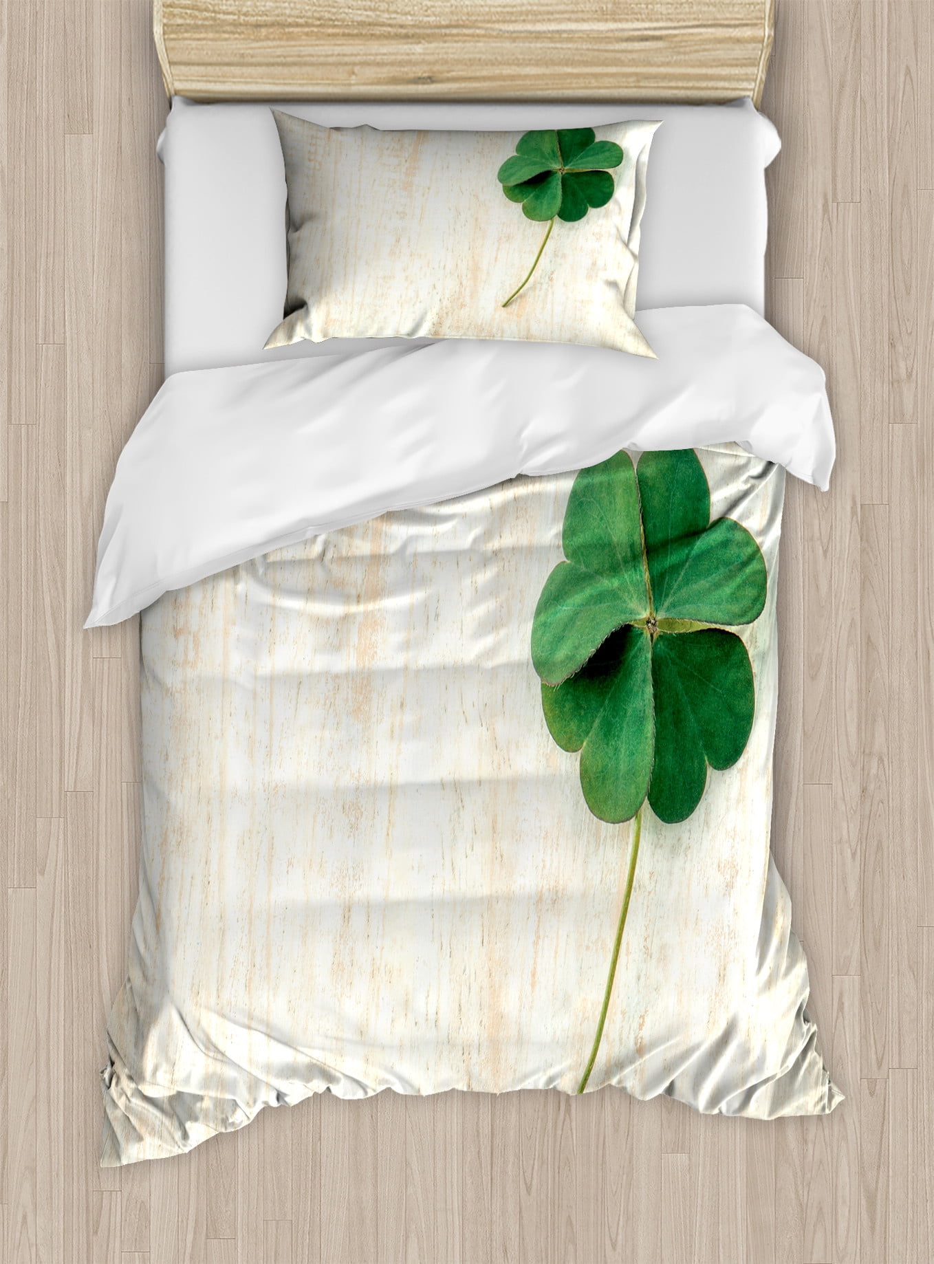 Clover Duvet Cover Set, Close up Photo of Shamrock with 4 Leaf on ...