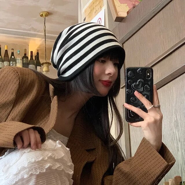 CoCopeanut 2022 New Fashion Trend Winter Black and White Stripe Knitted ...