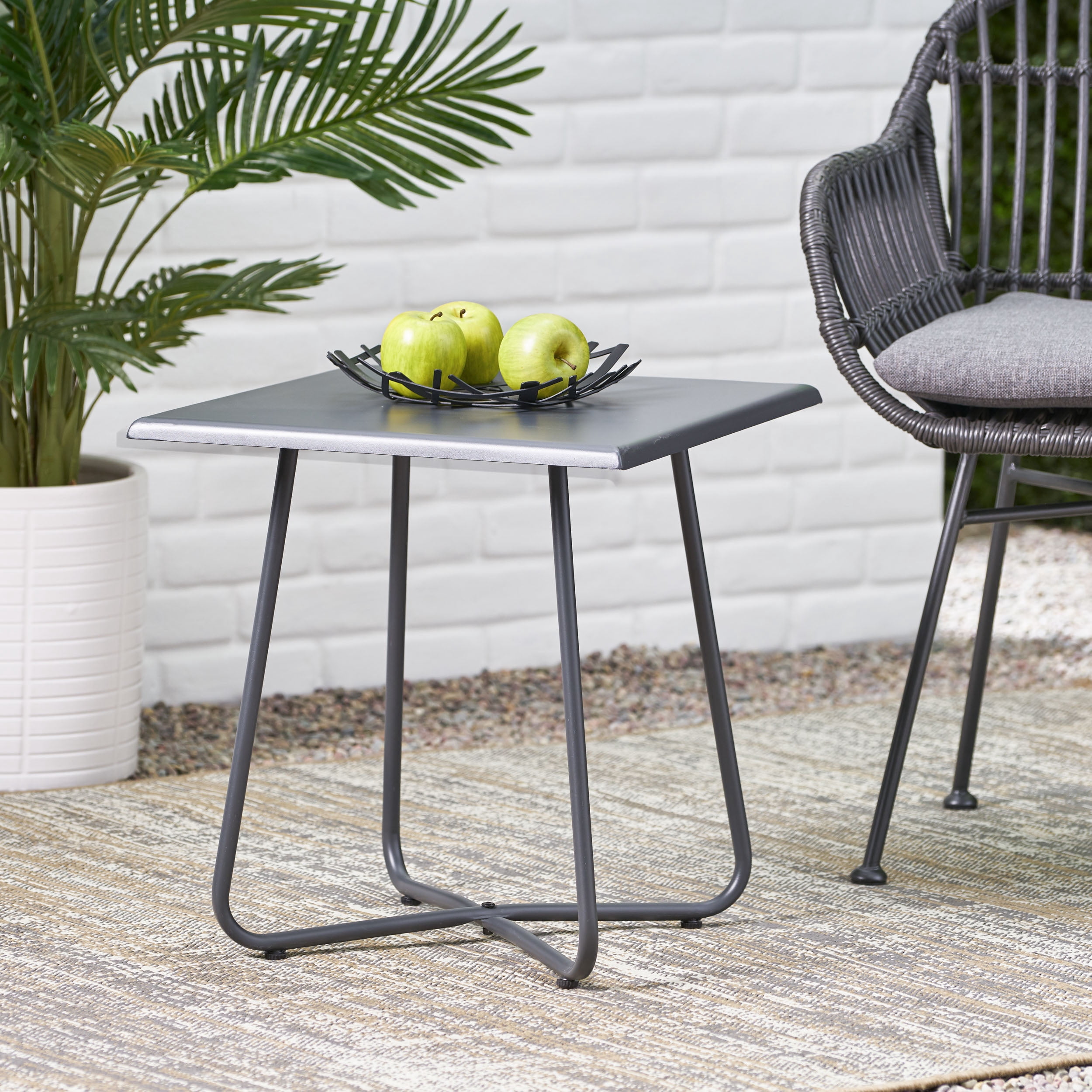 CoSoTower 17.75" Modern Steel End Table - Outdoor Patio Side Table with ...