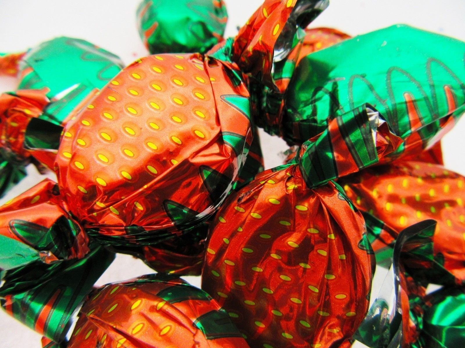 Coastal Bay Strawberry Strawbarry Filled Hard Candy Candies Sweets Half ...