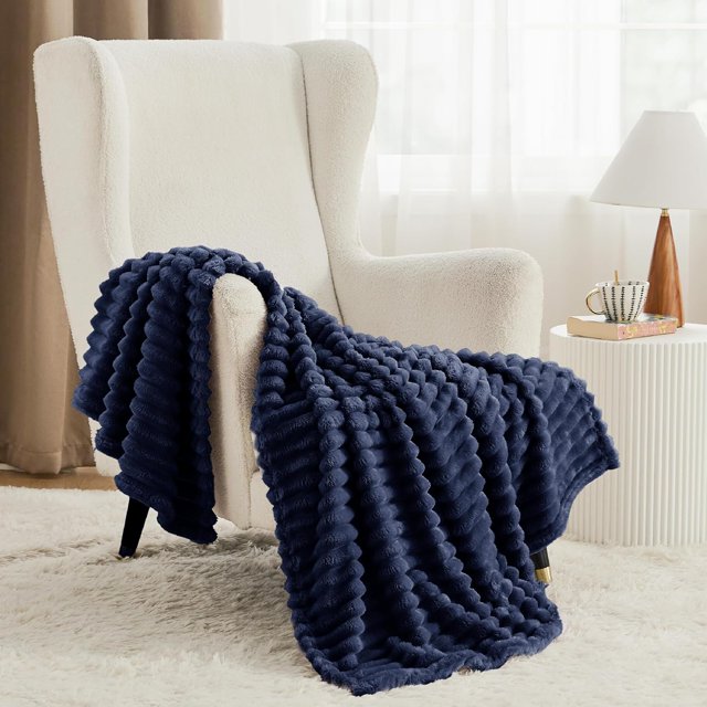 Cocosity Super Soft Polyester Navy Blue Throw Blanket 50"x60" for Couch ...