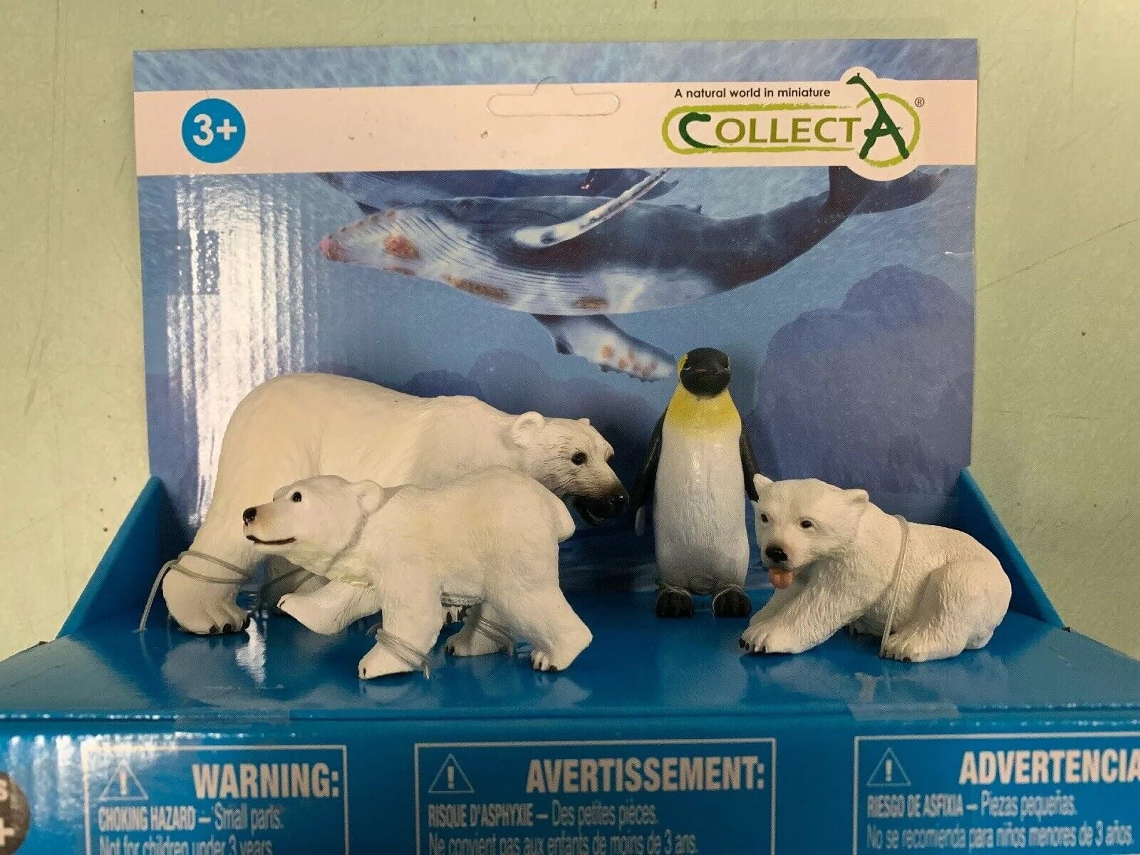 Collecta Polar Bear 88214 2 Cubs And Emperor Penguin Boxed Set ...