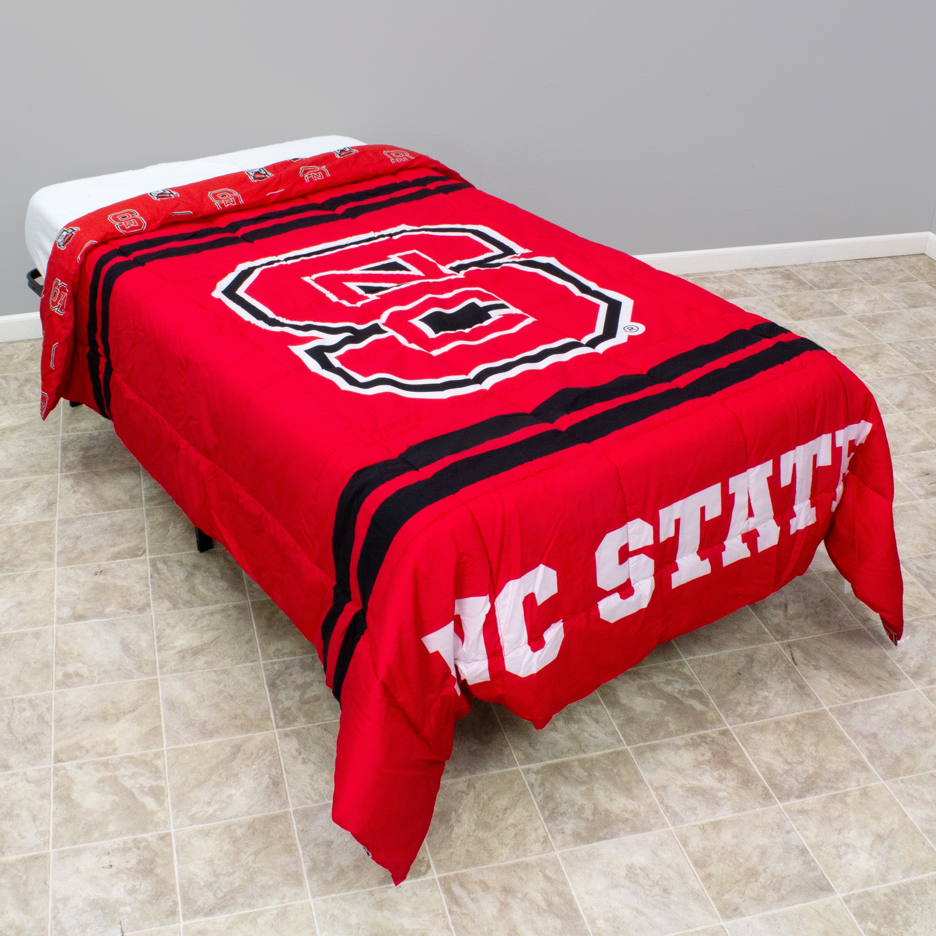 College Covers North Carolina Wolfpack Queen Comforter Set - Walmart.com