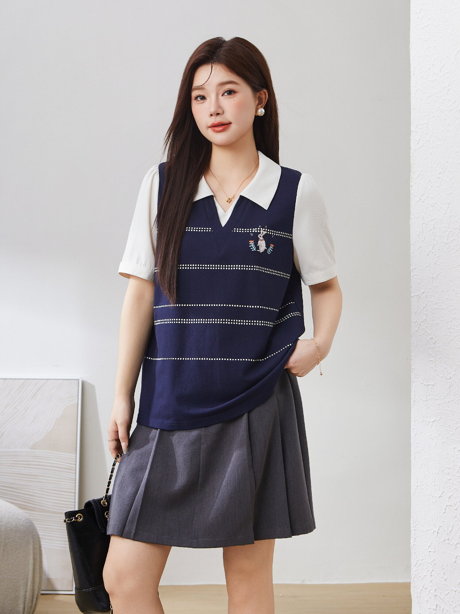 Collegiate embroidered spliced contrasting top - Walmart.com