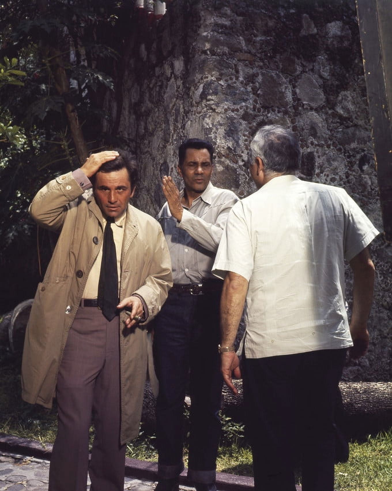 Columbo Peter Falk On Set 24X36 Classic Hollywood Poster - Walmart.com