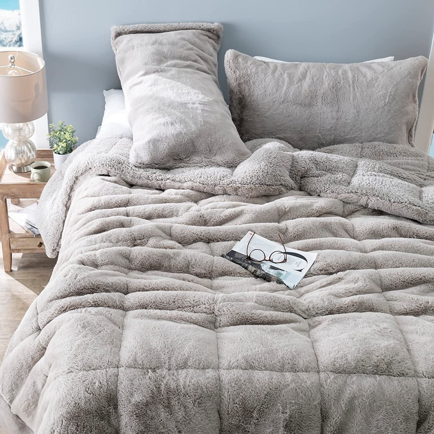 Coma Inducer Legendary Chunky Bunny - ® Comforter Set - USA Heavyweight ...