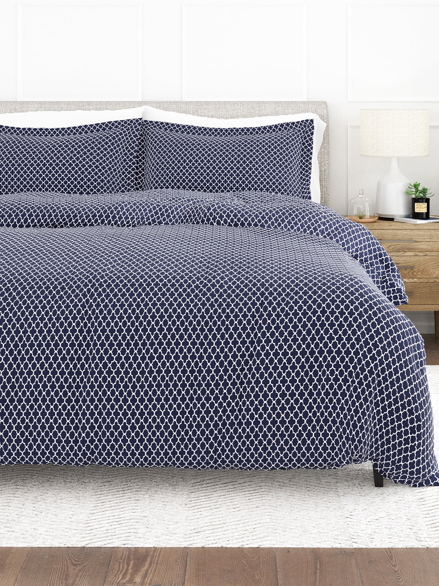 Comfort Canopy - California King Size 3 Piece Navy Quatrefoil Duvet ...