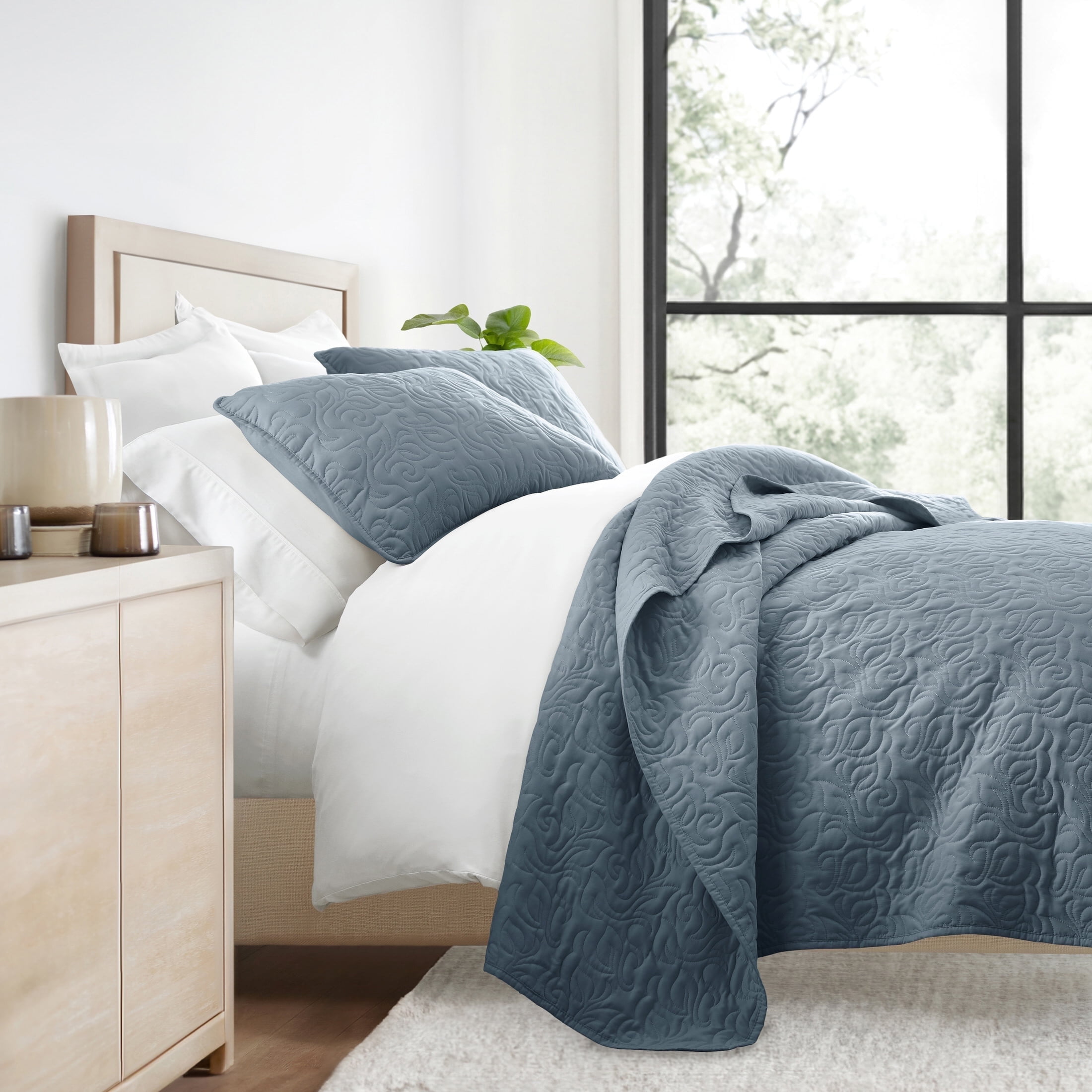 Wrinkle Resistant All Season Quilt Set Coverlet Dusk Blue Floral ...