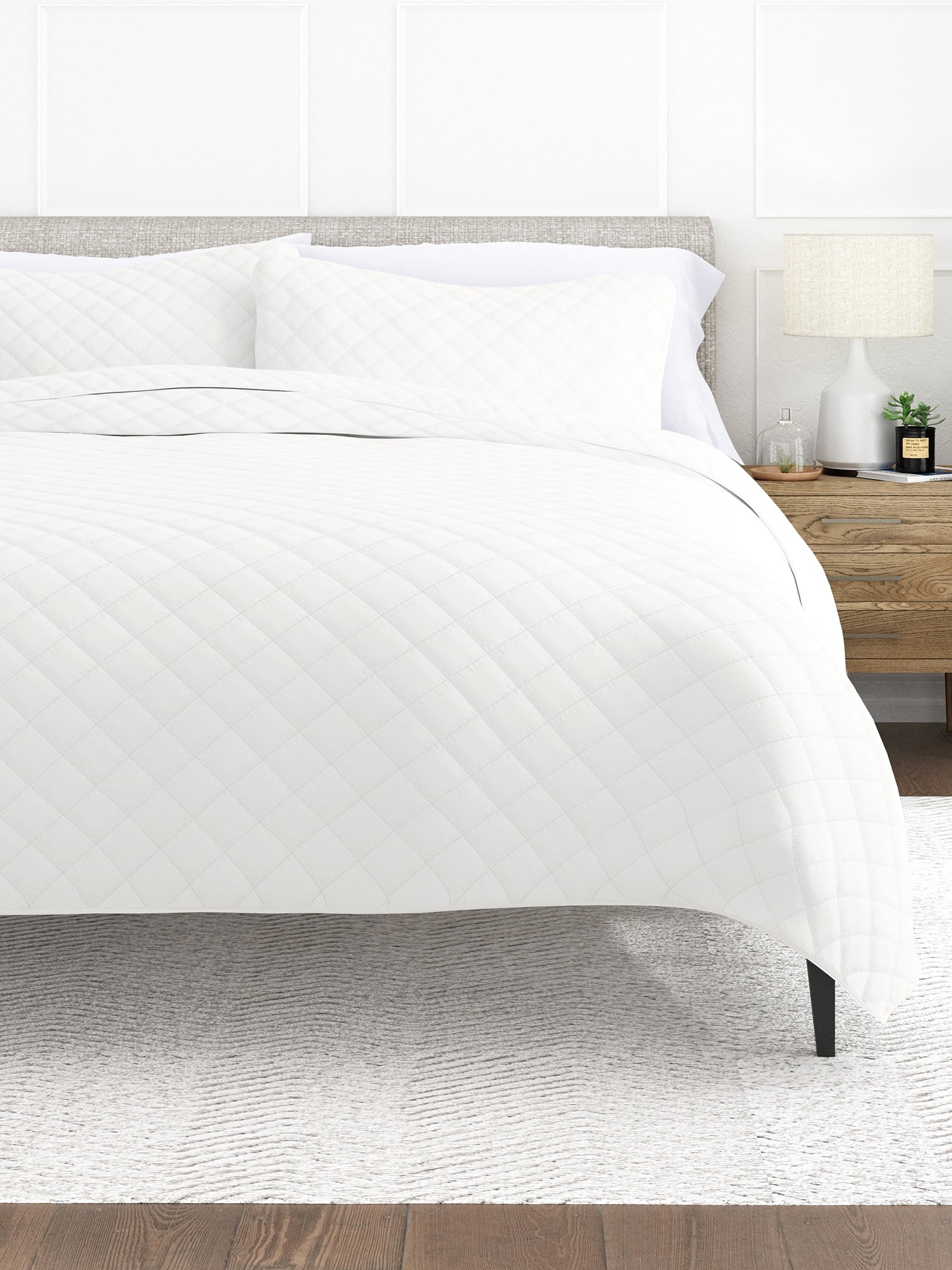 Comfort Canopy - White All Season Diamond Stitched Quilt Coverlet for ...