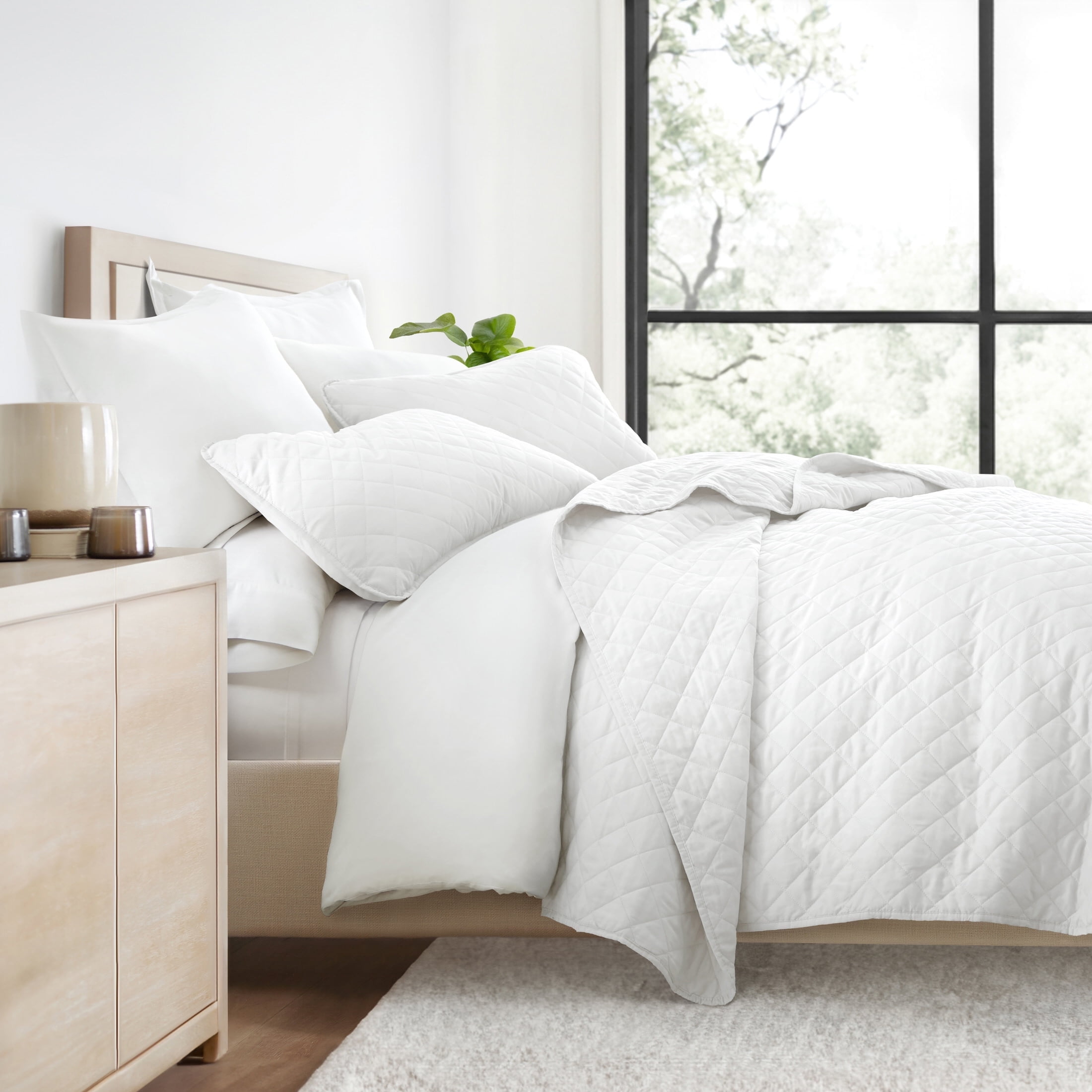 Wrinkle Resistant All Season Quilt Set Coverlet White Diamond Stitched ...