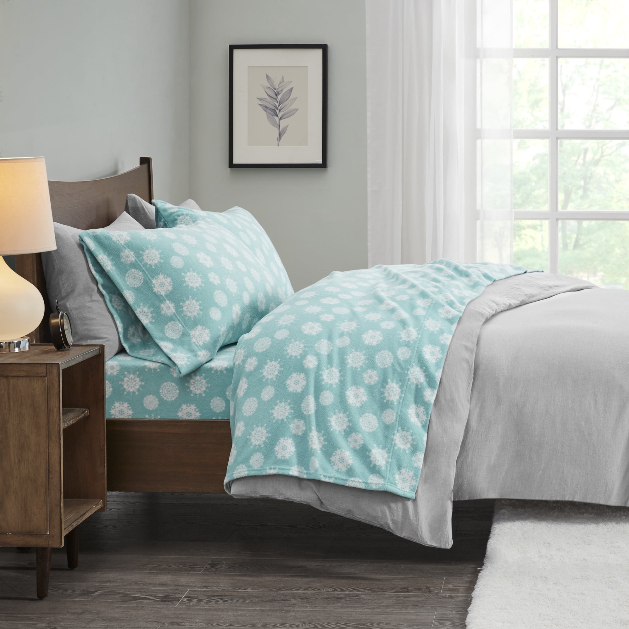 Comfort Classics Micro Fleece 4-Piece Blue Snowflake Sheet Set, Queen ...