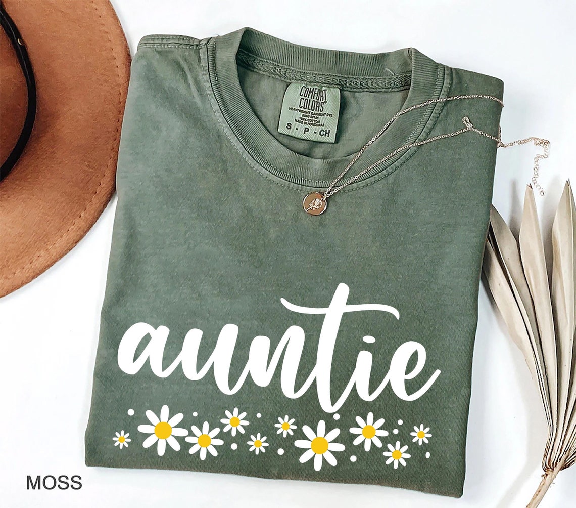 Comfort Colors Auntie Shirt, Aunt Shirt, Daisy Auntie Shirt, New Aunt ...