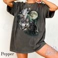 Comfort Colors® Howling Wolves 90s Vintage Style Tshirt, Retro Y2k Wolf ...