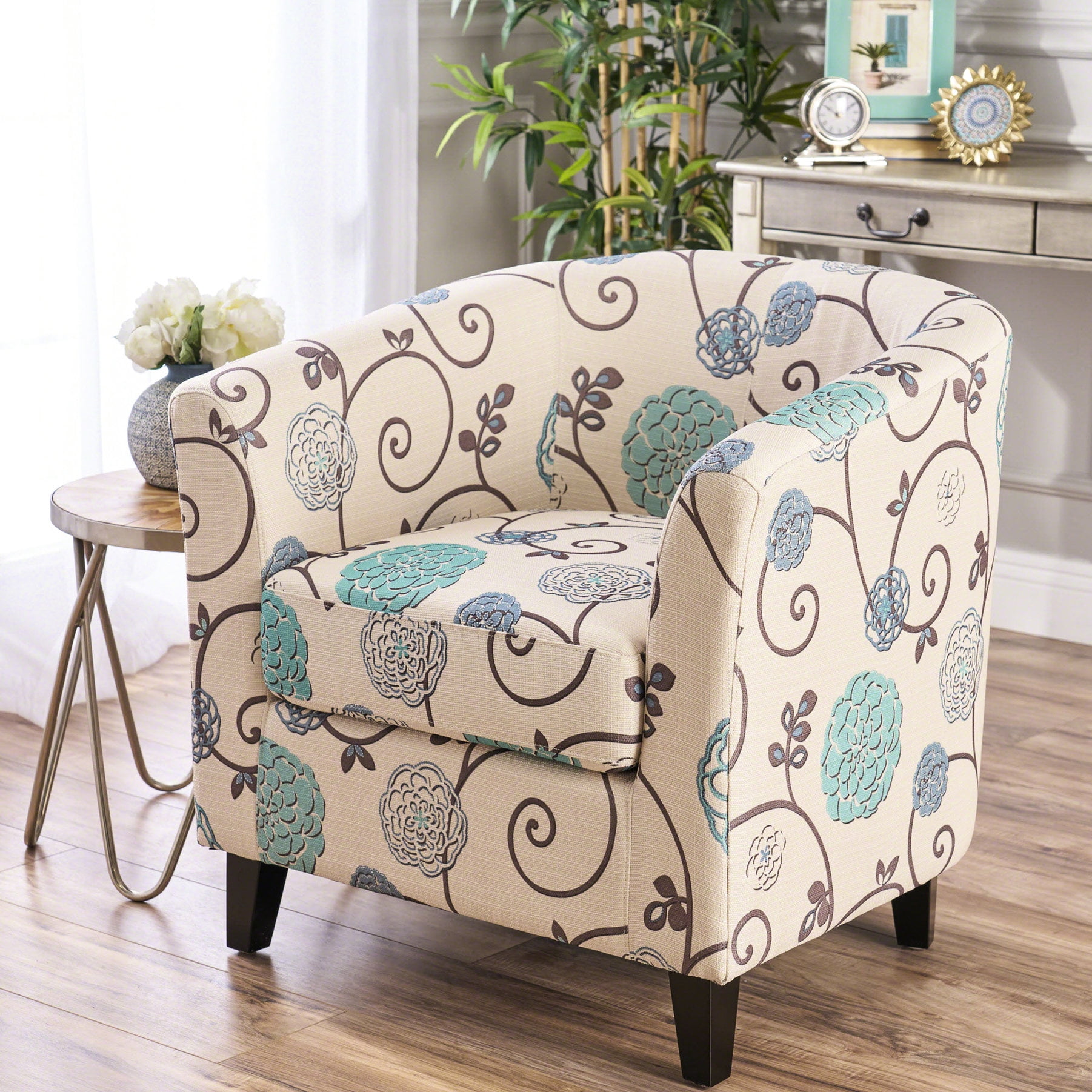 Comfortable Tub Chair / For Home Relax / Beautifies Interior Space ...